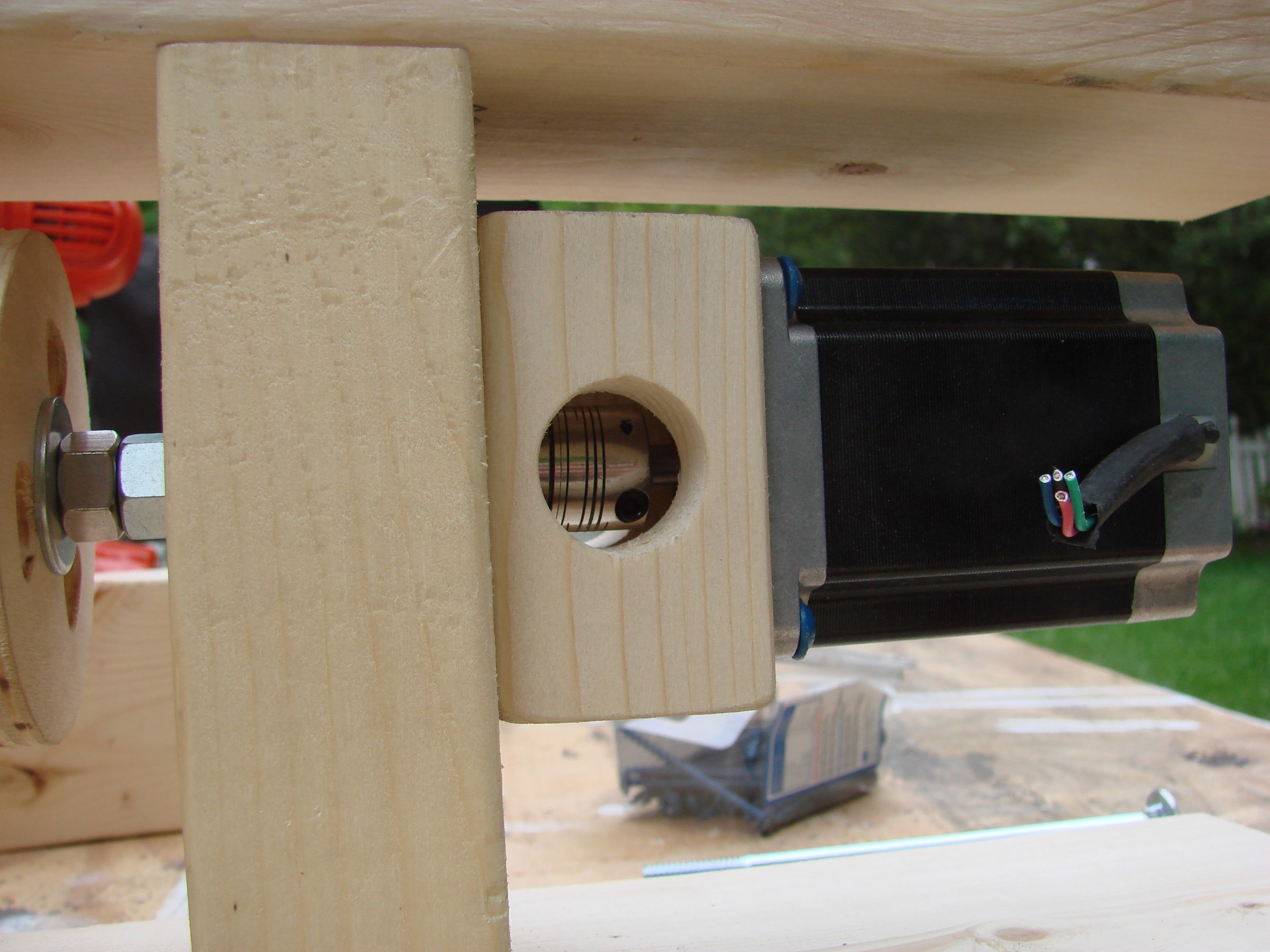Internet Enabled Solar Tracker : 15 Steps (with Pictures) - Instructables