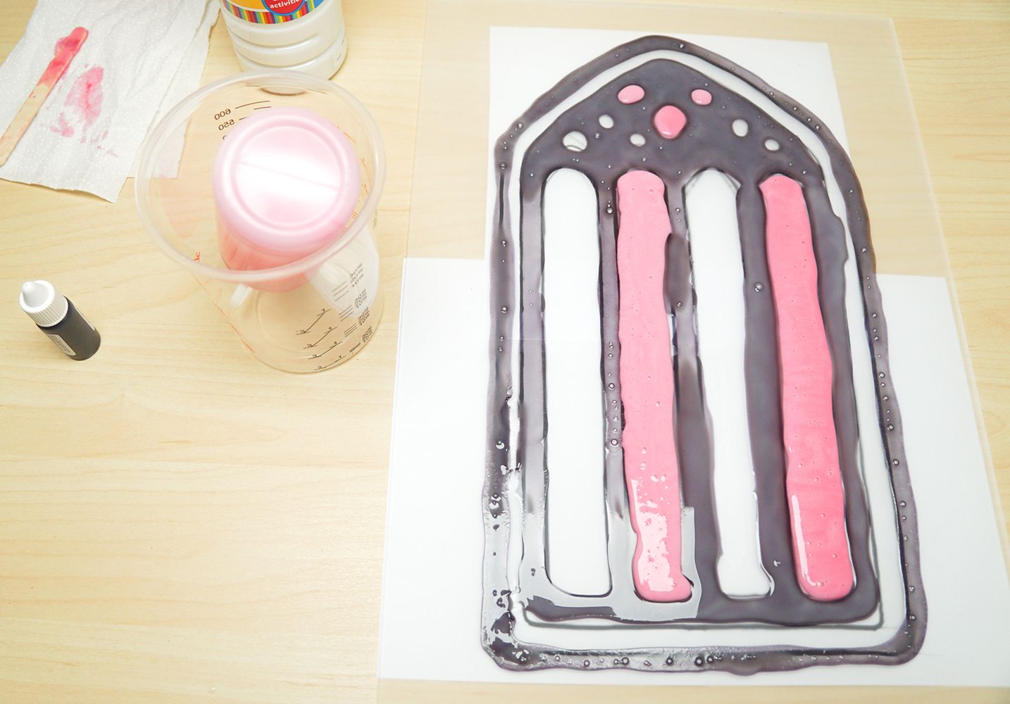 DIY Window Clings | How to Make Your Own Glass Decorations With PVA ...