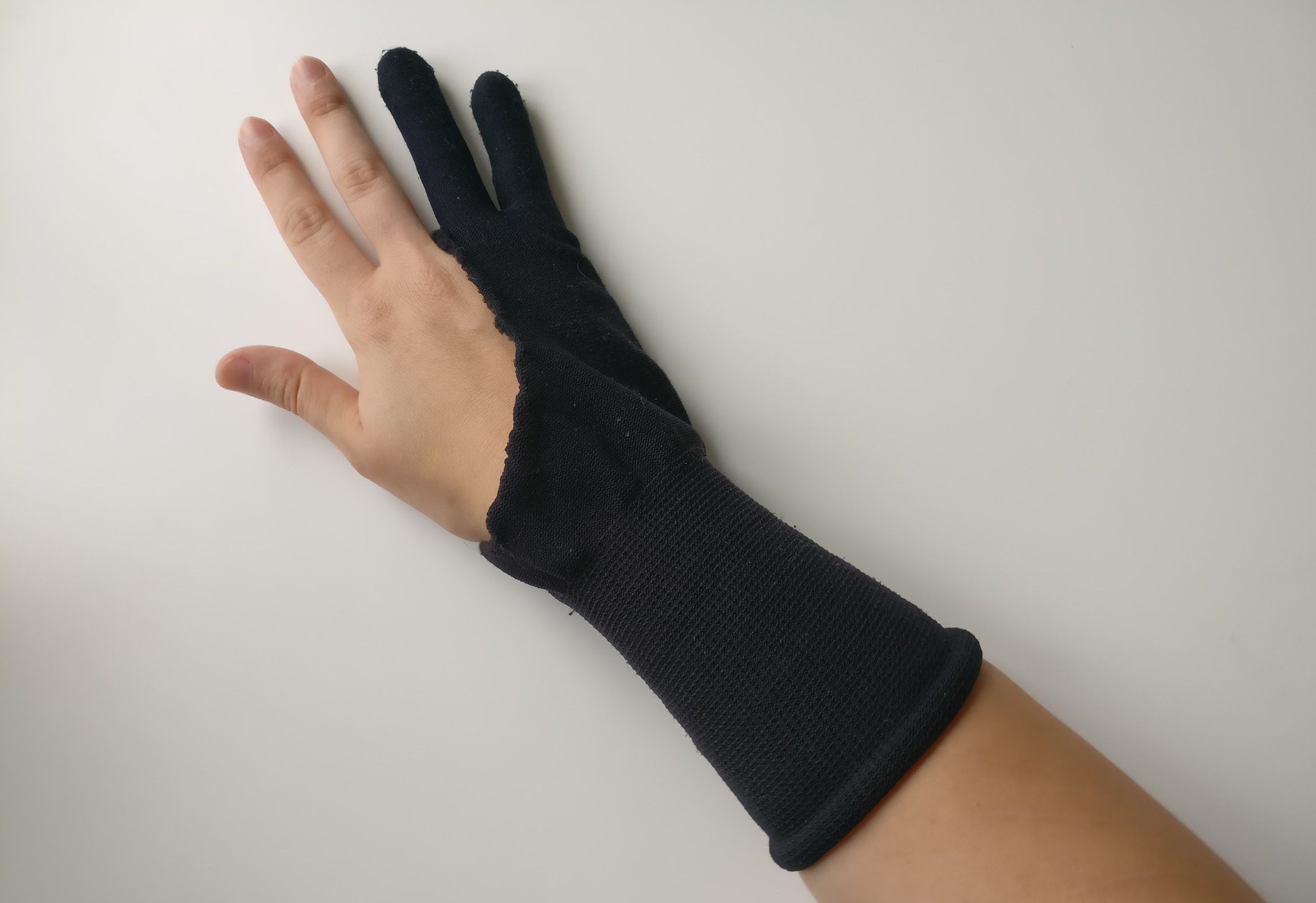 Upcycled Artist's Glove : 7 Steps (with Pictures) - Instructables