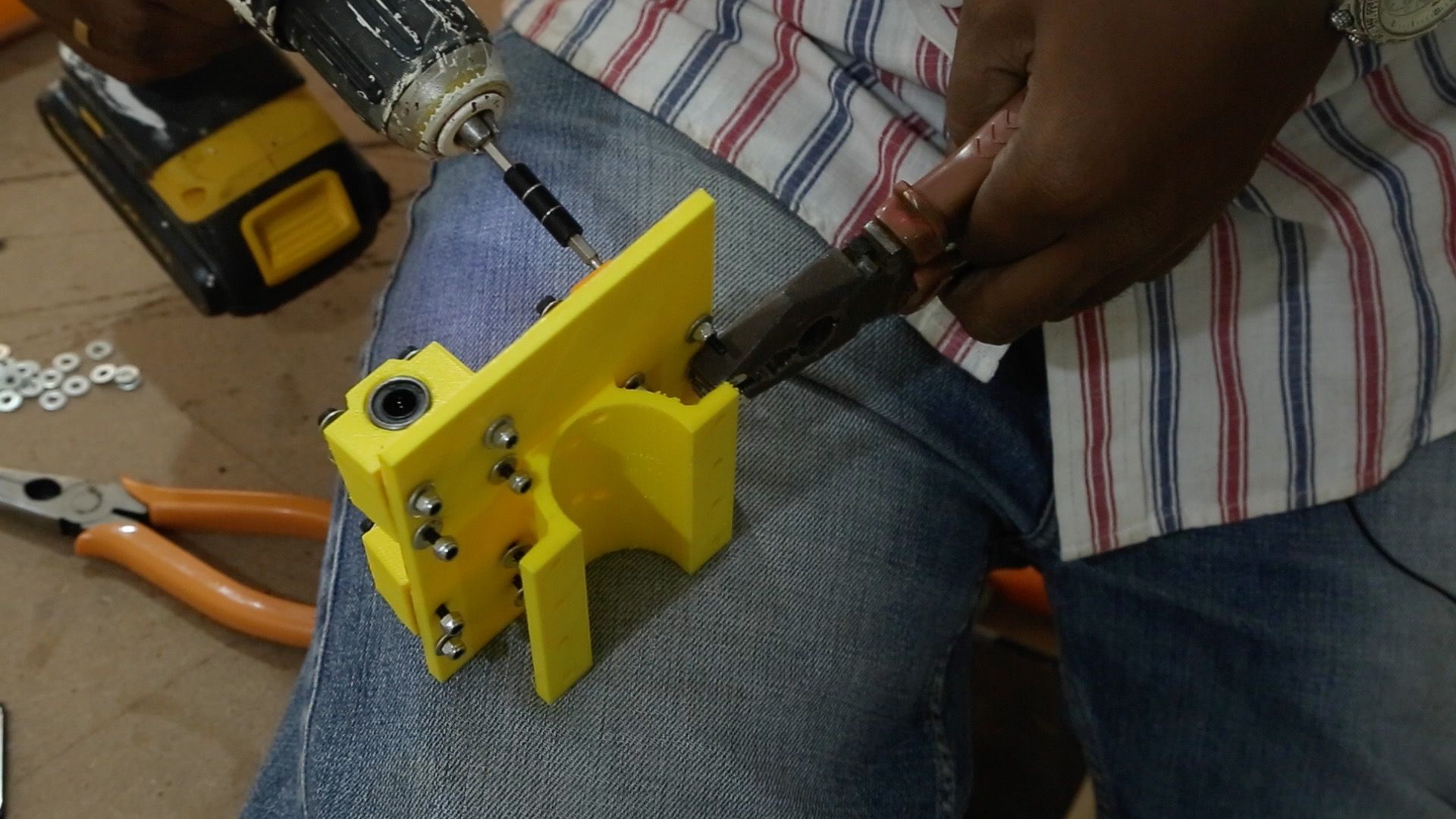 DIY PCB Milling Machine - Part 3 - X and Z Axis : 5 Steps - Instructables