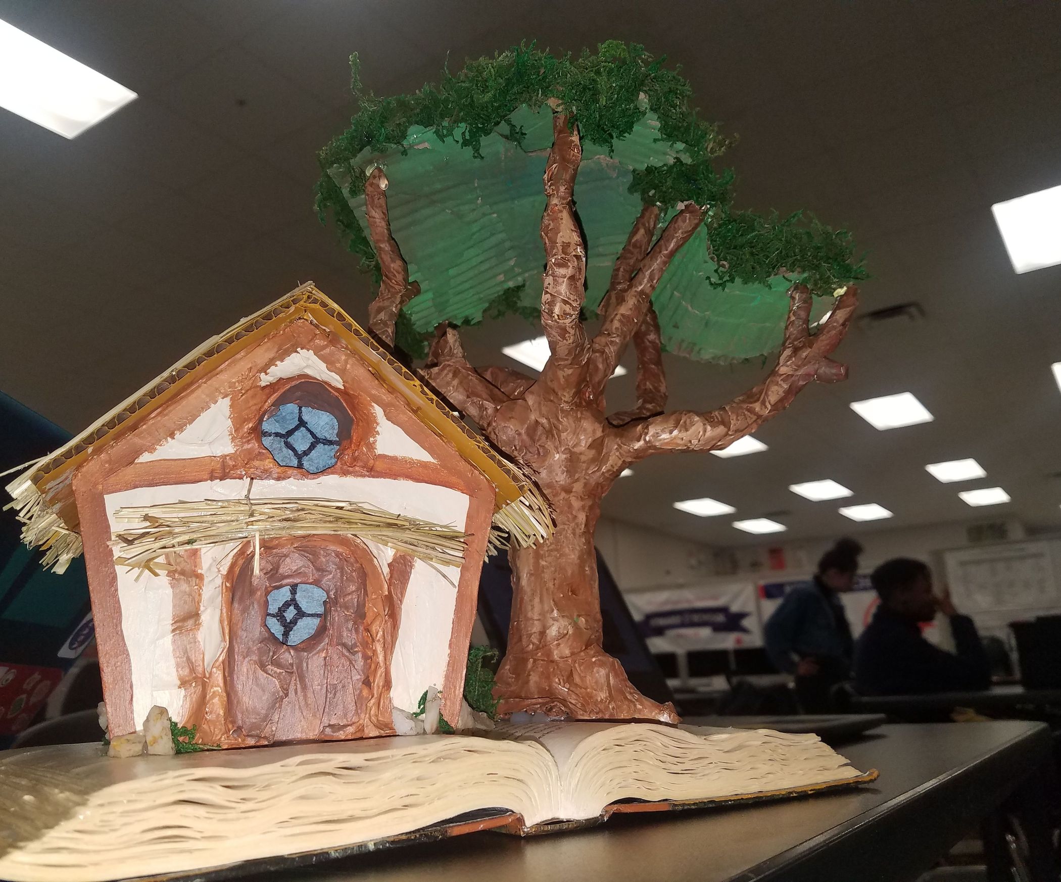 Dwarf House Book With Tree- a Story Coming to Life : 17 Steps ...