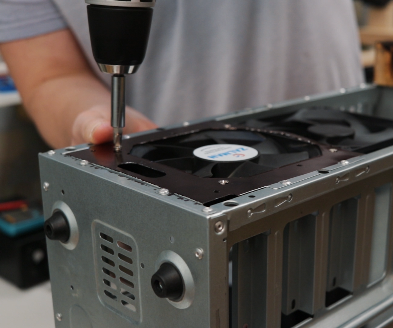 Insane PC Case Overhaul : 23 Steps (with Pictures) - Instructables
