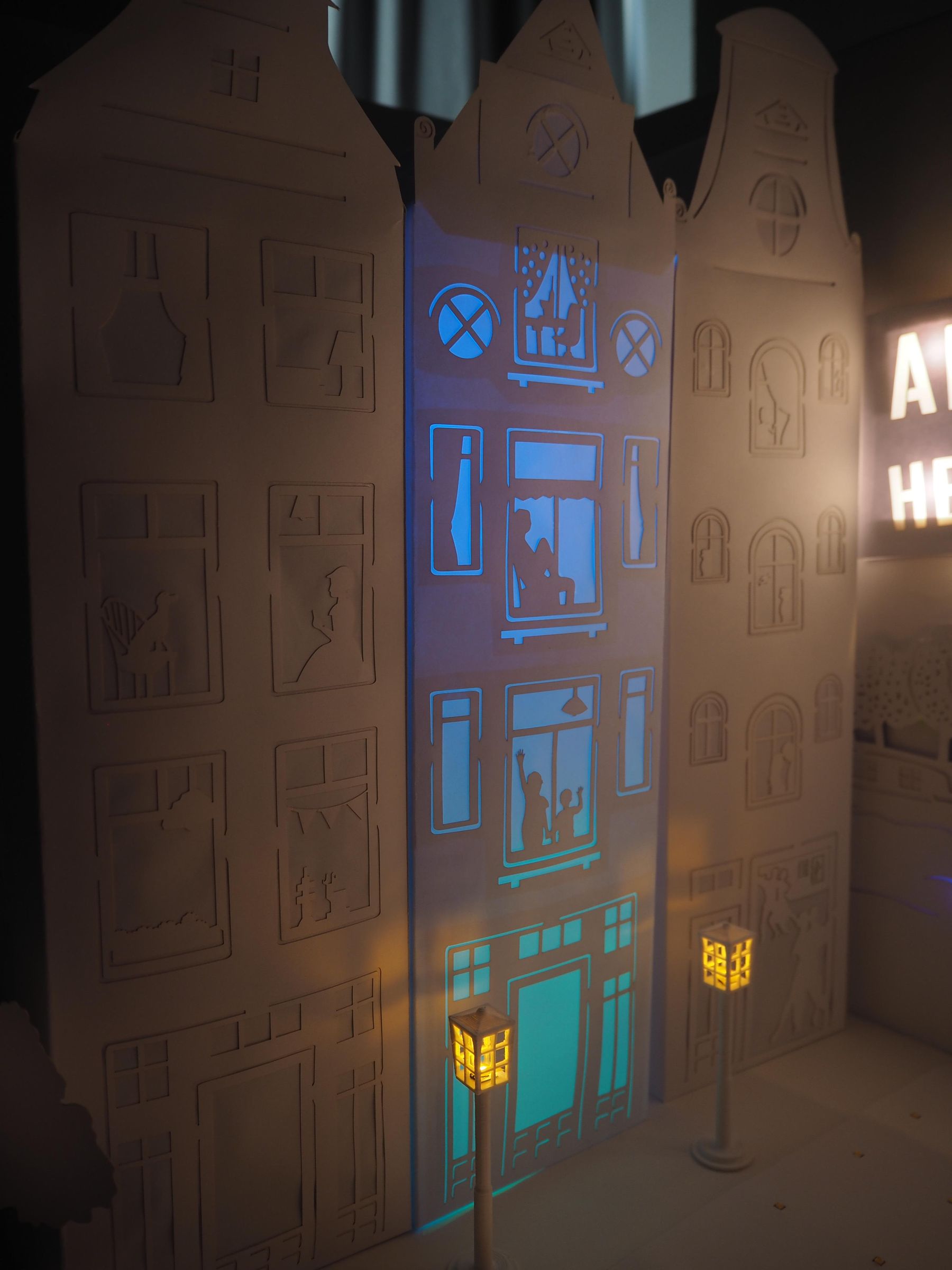 Interactive Window Display : 4 Steps (with Pictures) - Instructables