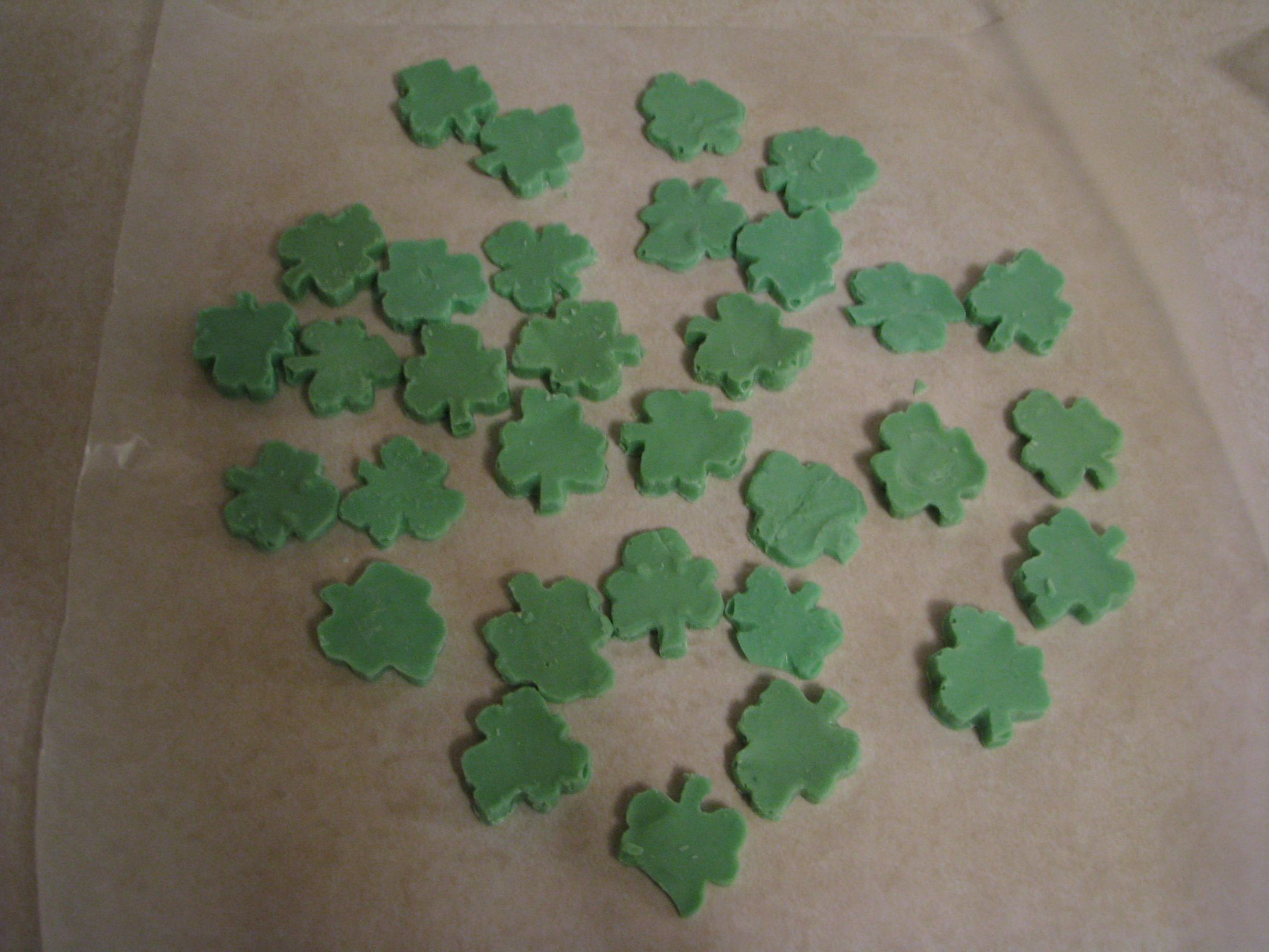 St. Patrick's Day Chocolate Shamrocks : 4 Steps (with Pictures ...