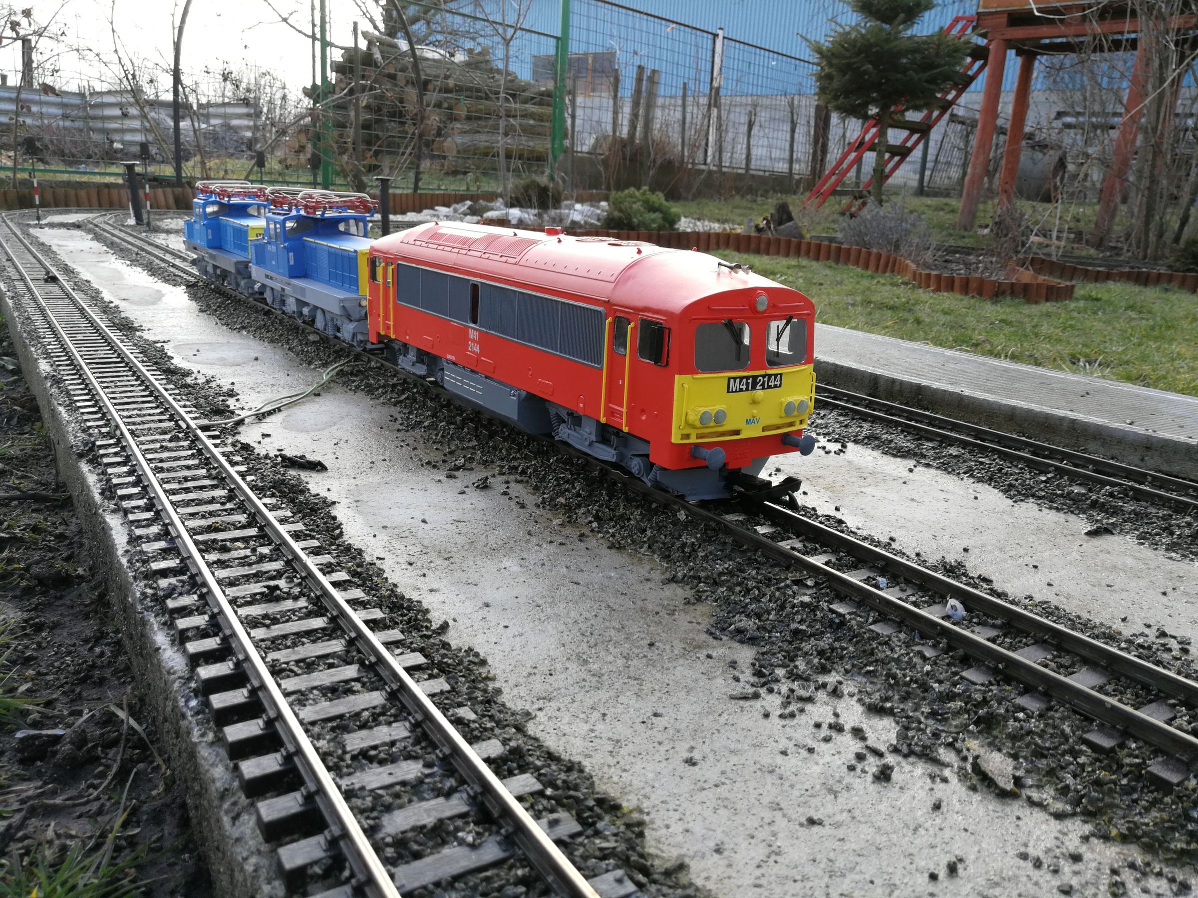 1:26 Scale Diesel Engine Modell : 3 Steps - Instructables