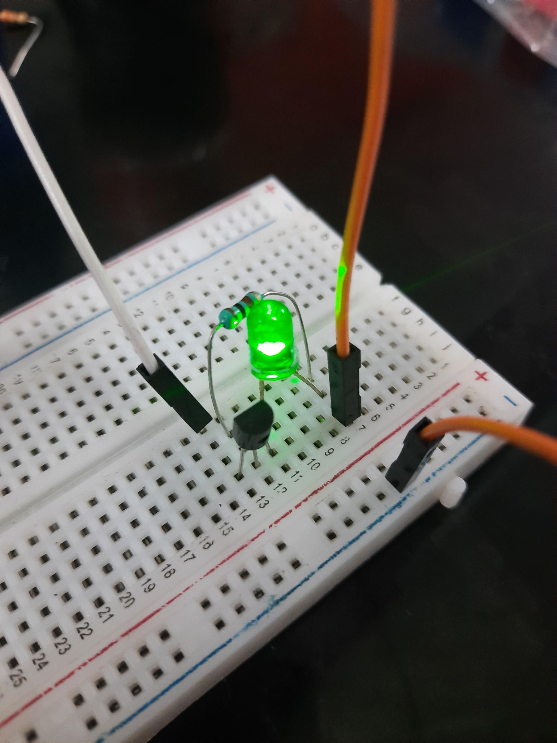 How to Make a Dark Sensor on a Breadboard : 5 Steps - Instructables