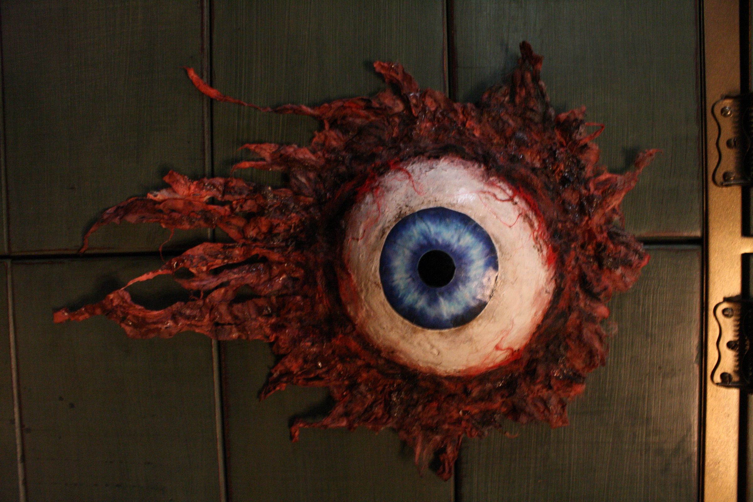 Easy Bloody Eyeball Wall Decor : 6 Steps (with Pictures) - Instructables