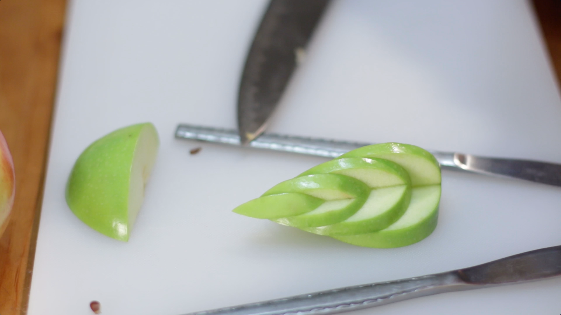 Edible Apple Swan : 9 Steps (with Pictures) - Instructables