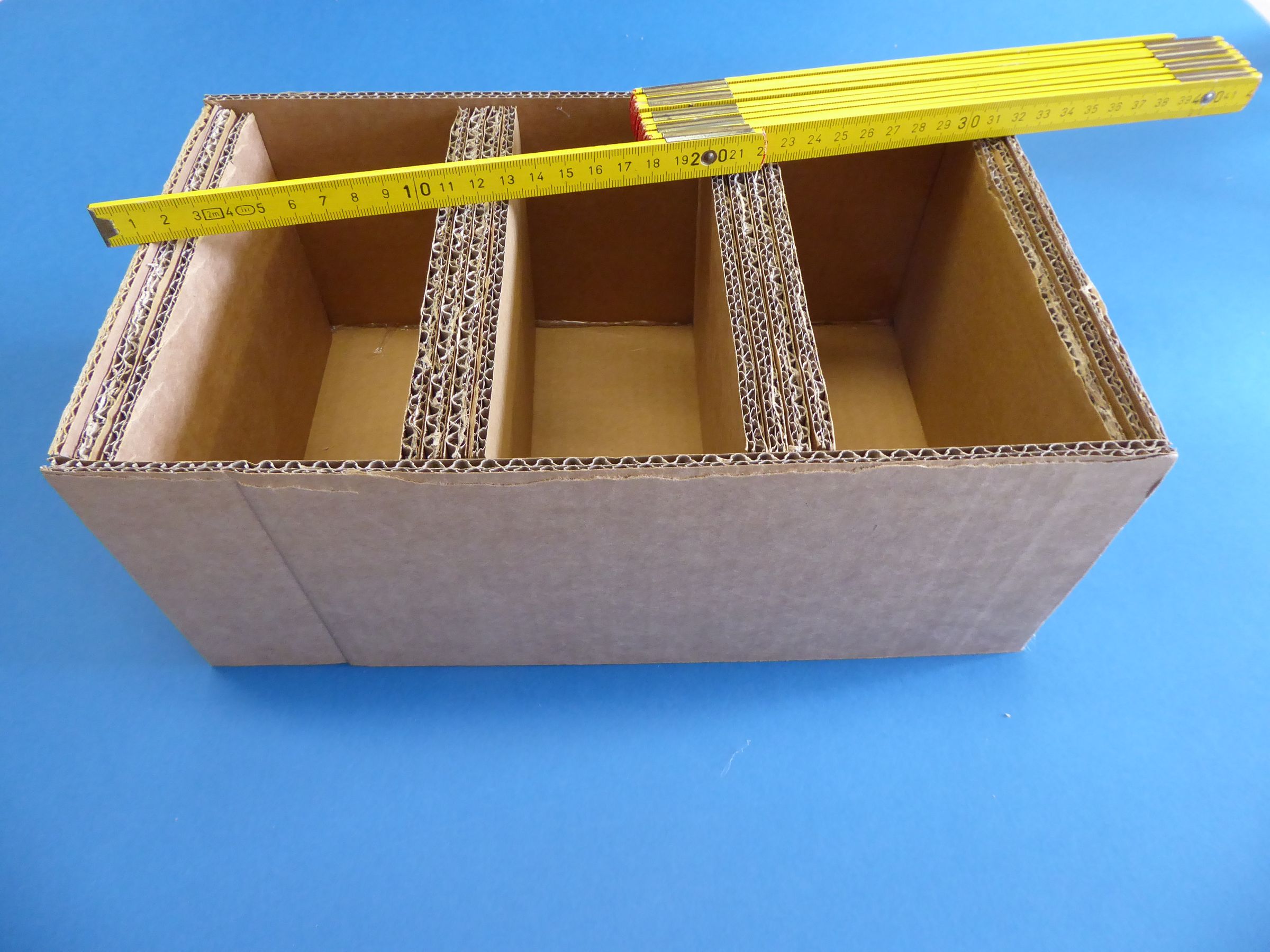 The Magic Chicken Cardboard Box : 5 Steps (with Pictures) - Instructables
