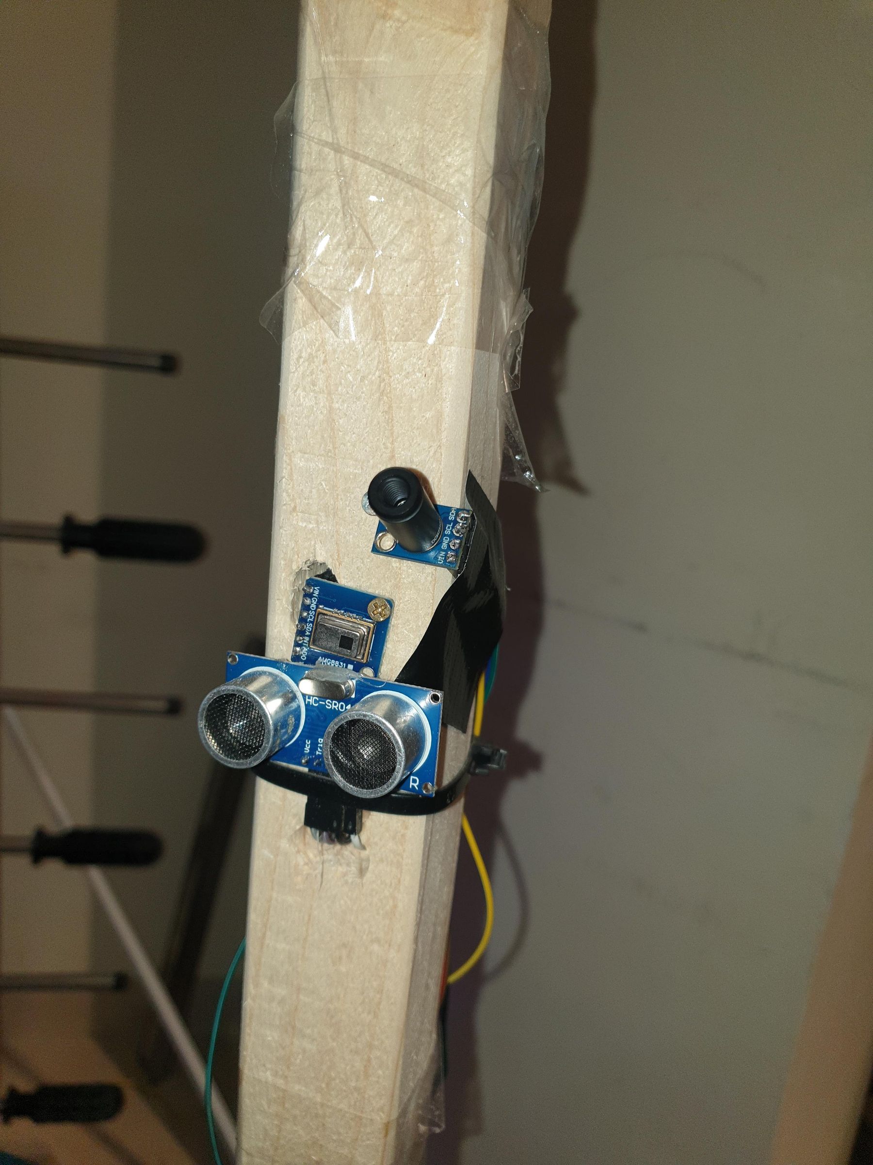 Sparring Arduino. Chases Opponent and Launch Circular Punches. - Instructables