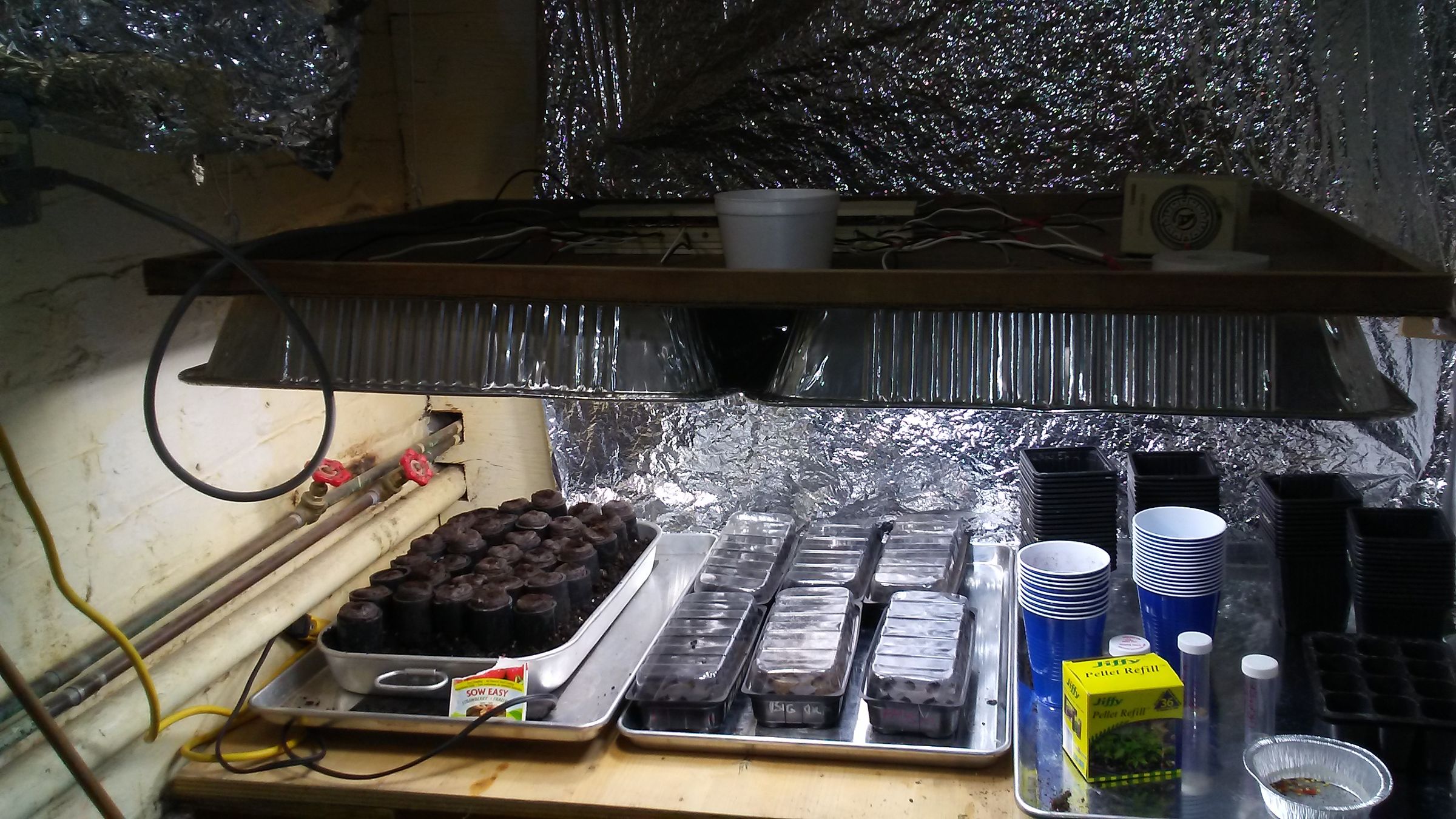 GROW LIGHT : 3 Steps - Instructables