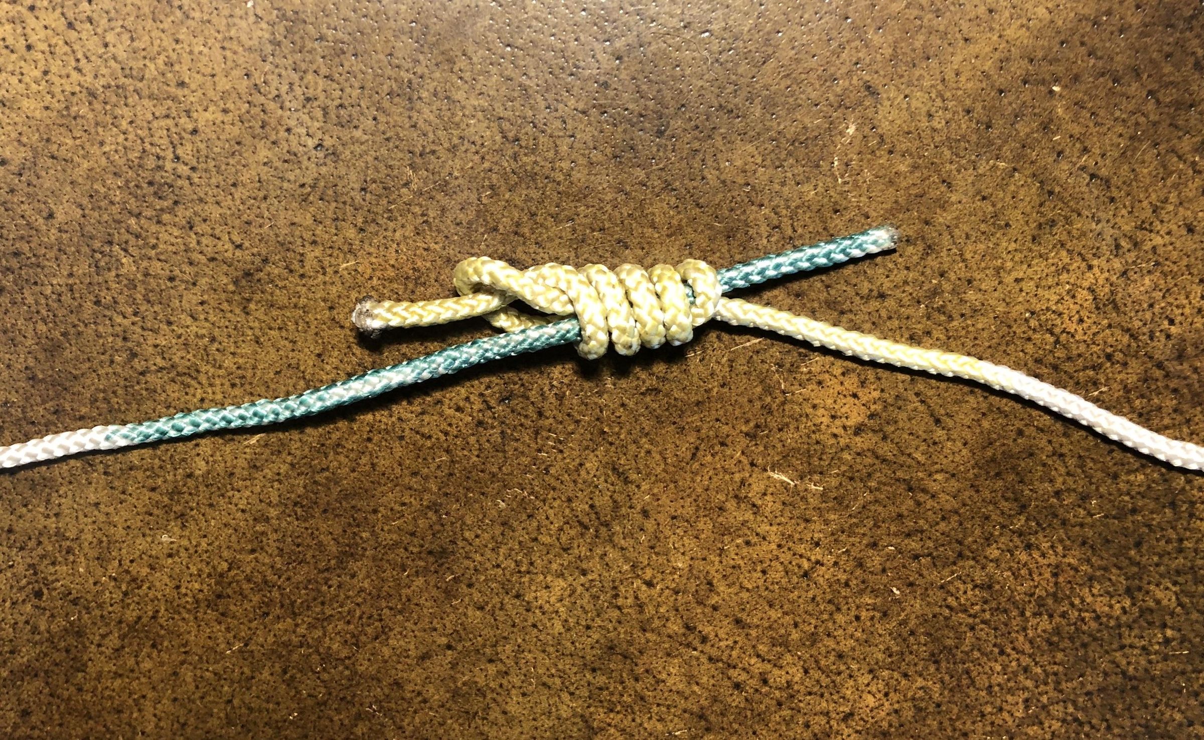 Break-Away Lanyard Knot : 7 Steps - Instructables