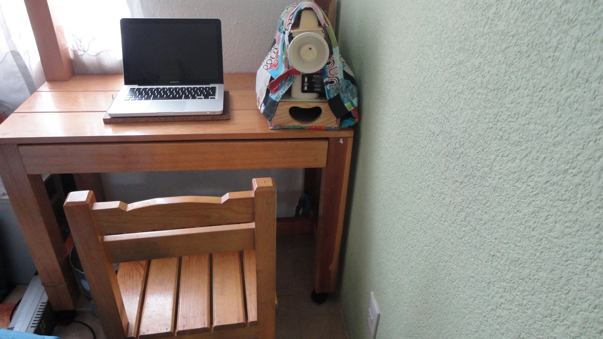 Mobile Desk / Escritorio Móvil : 6 Steps - Instructables