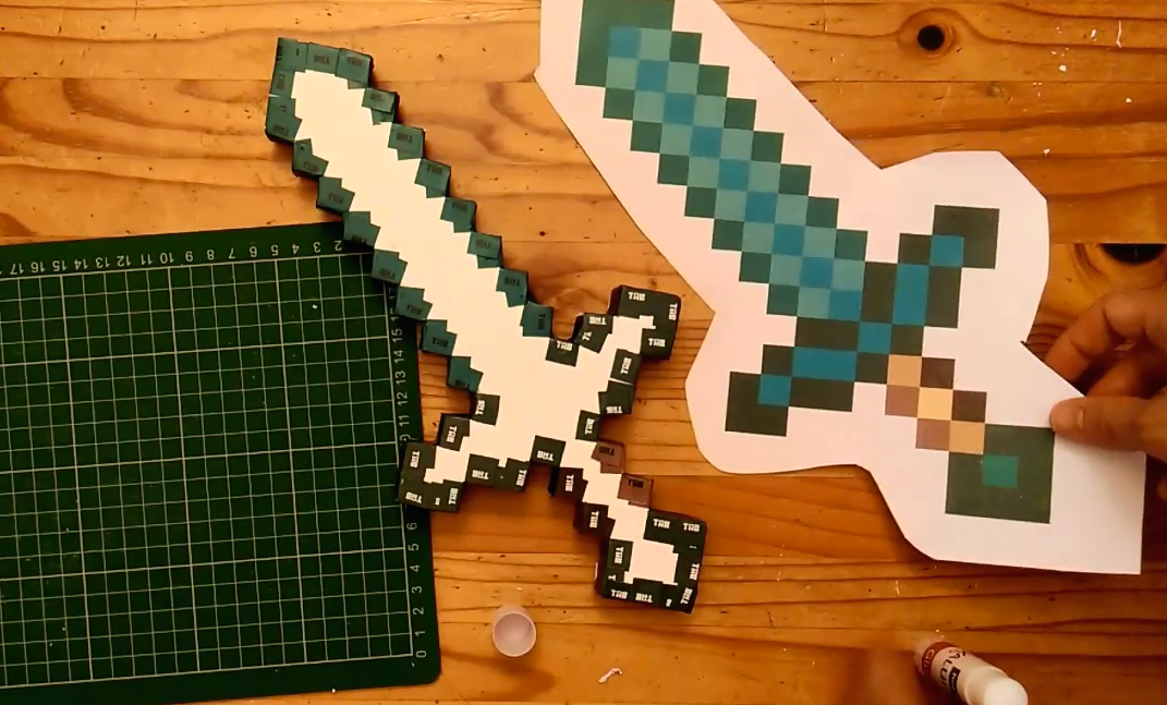 Foamboard Minecraft Diamond Sword : 7 Steps (with Pictures) - Instructables