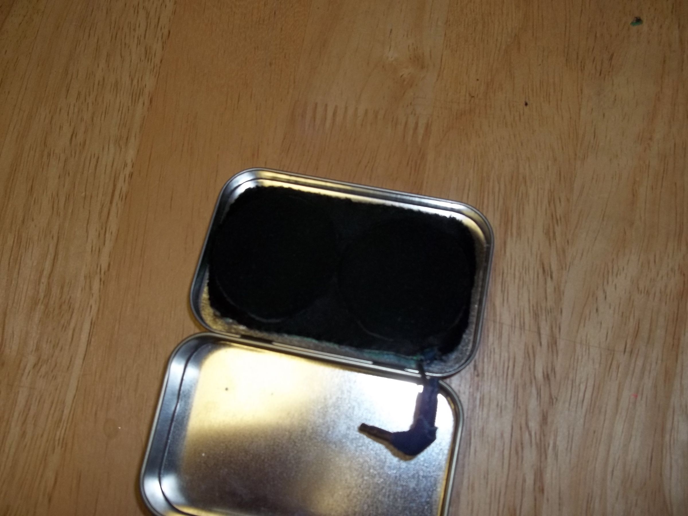 Altoid Ipod Speaker Case : 7 Steps - Instructables