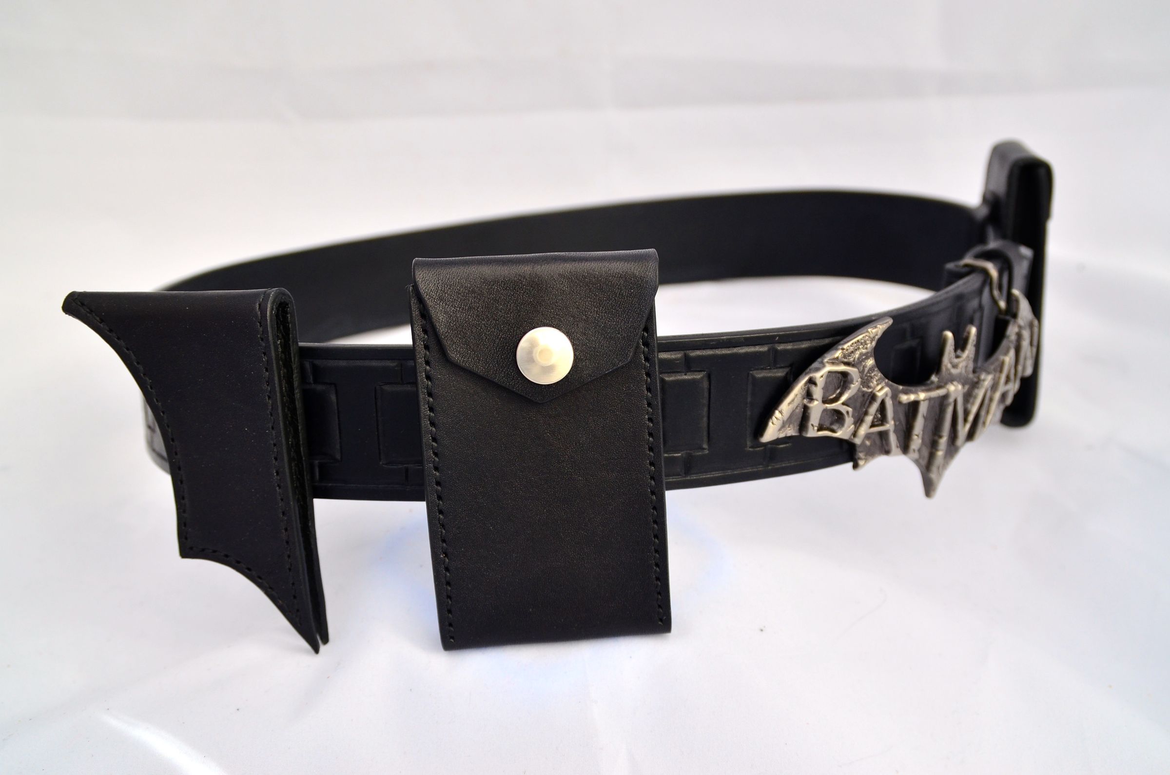 How to Make a Batman Utility Belt : 7 Steps (with Pictures) - Instructables