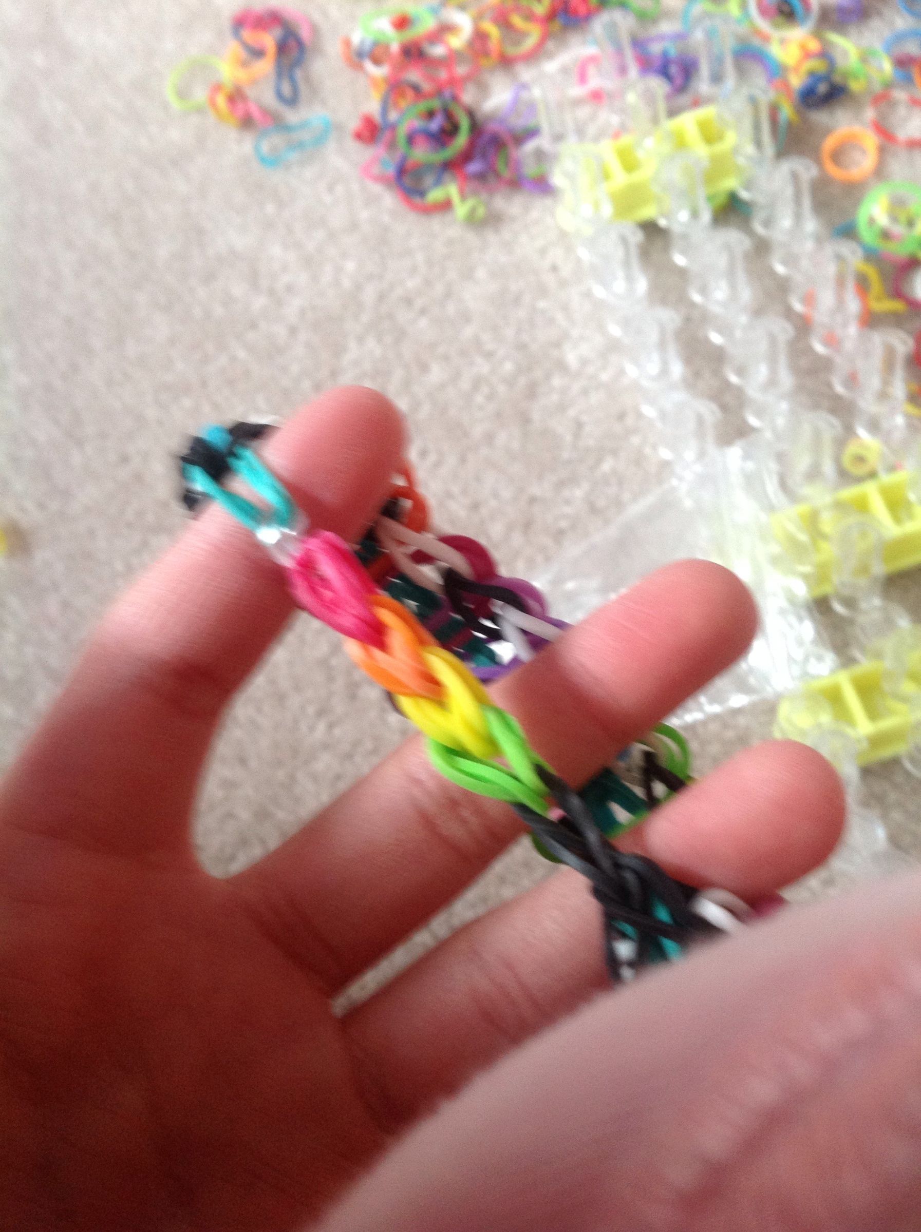 Rainbow Loom Ladder : 9 Steps (with Pictures) - Instructables