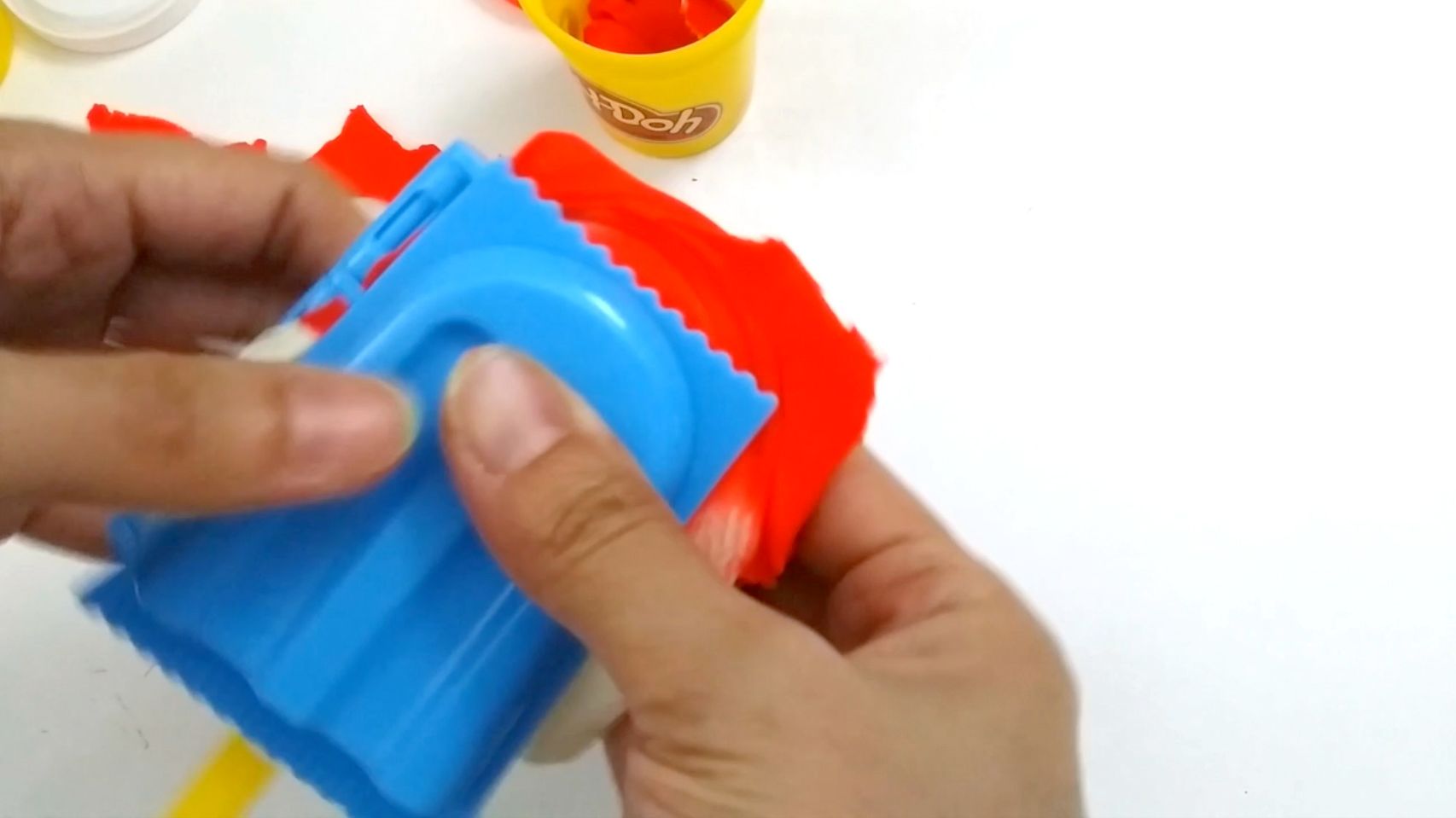 How to Make a Melting Popsicle With Two Play-Doh Colors : 10 Steps ...