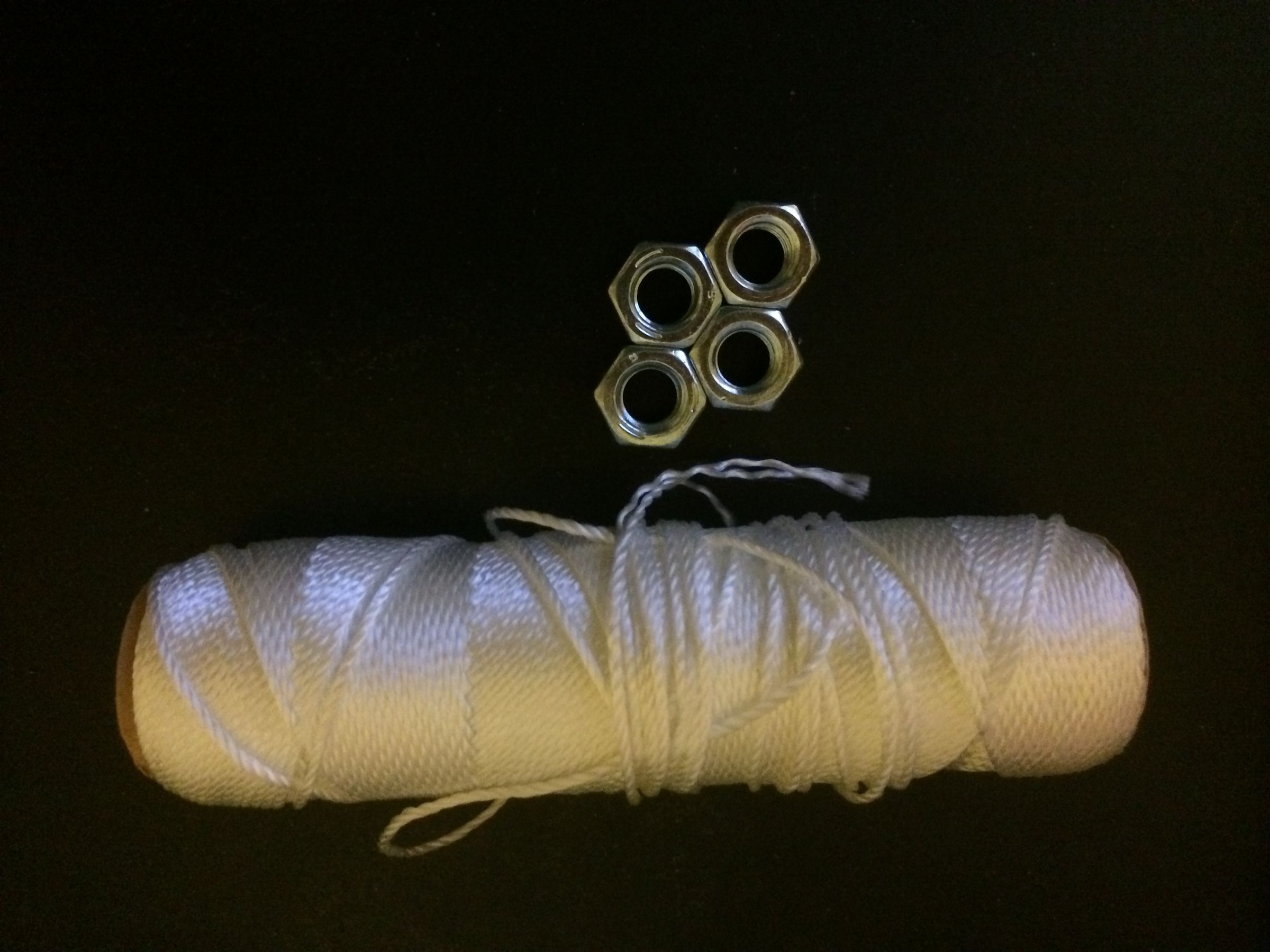 Making a Cheap Easy Survival Bola With Metal Nuts : 5 Steps - Instructables
