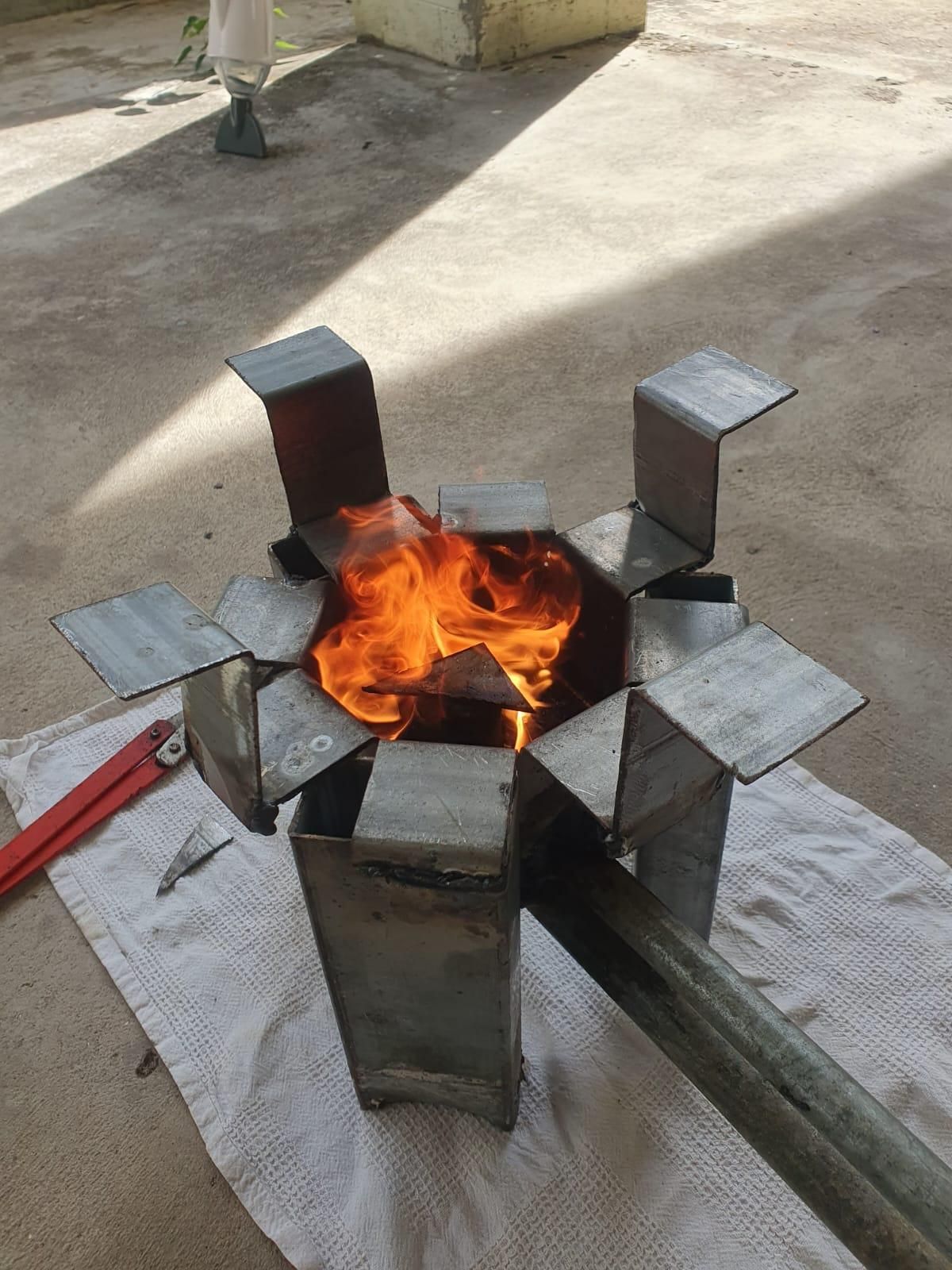 Recycled Used Vegetable Oil Cooker to Cook With Free Energy : 15 Steps ...