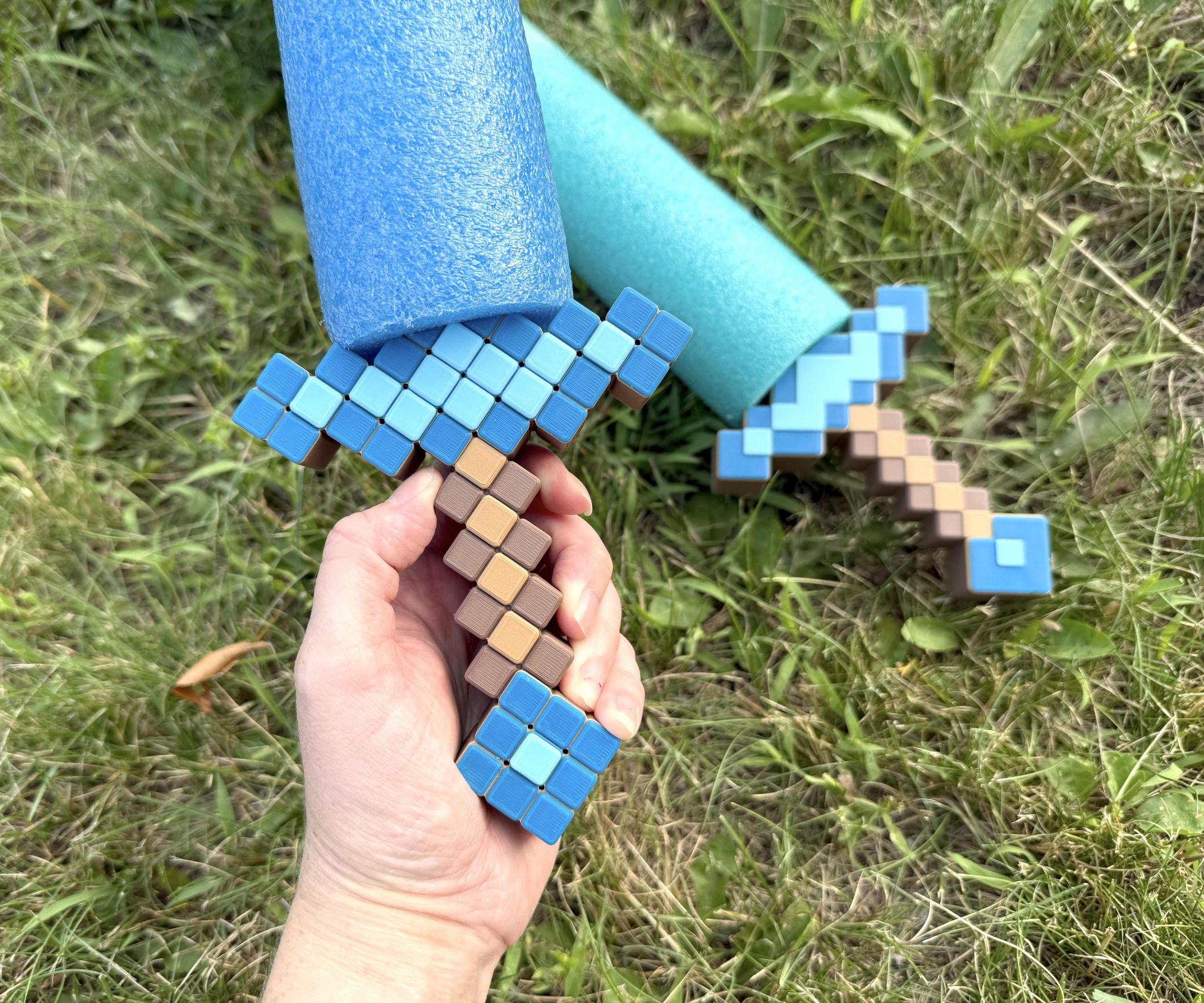 Pool Noodle Sword Handle - 3D Print : 9 Steps (with Pictures ...