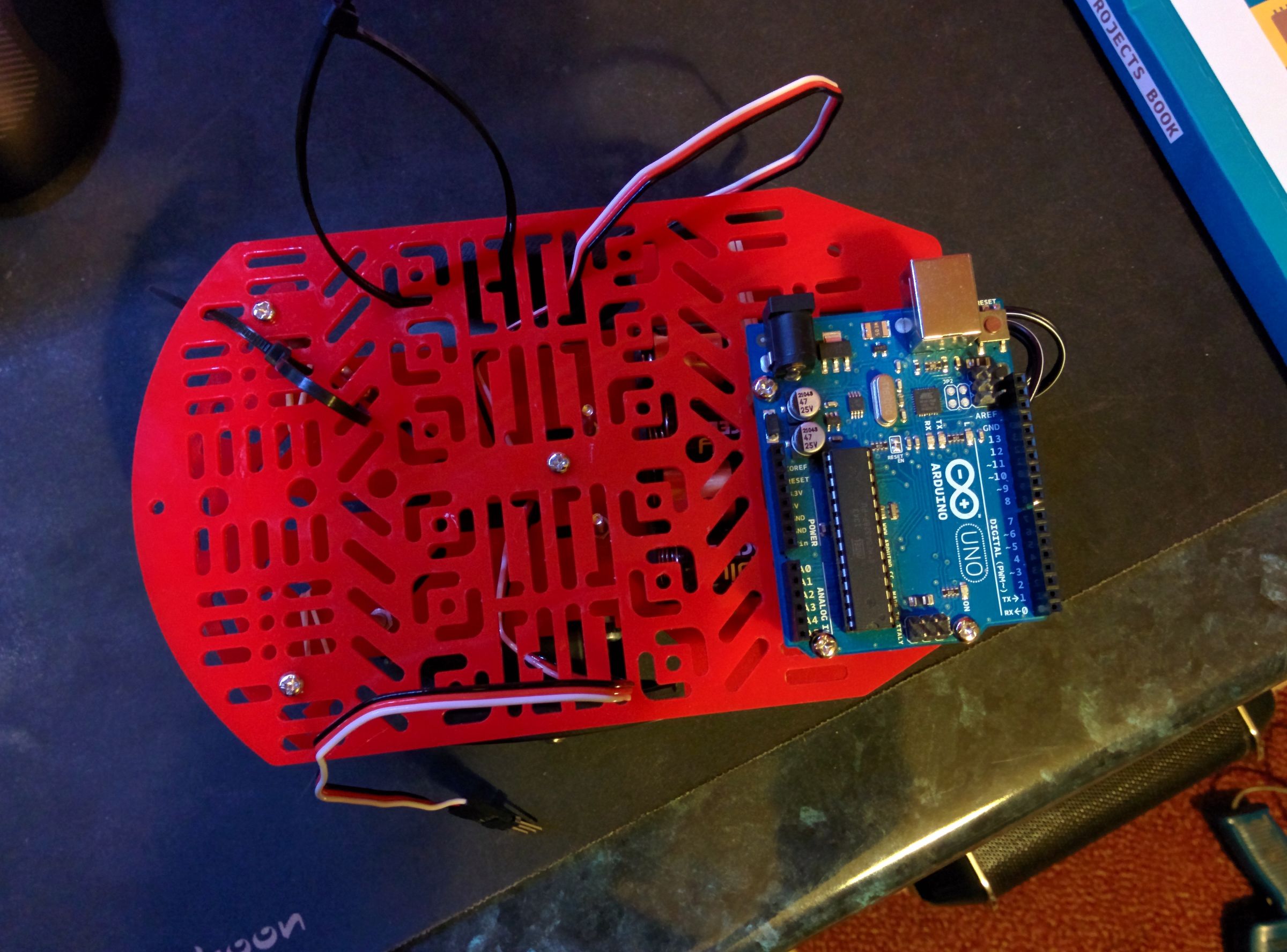 Light Seeking and Obstacle Avoiding Robot : 9 Steps (with Pictures ...