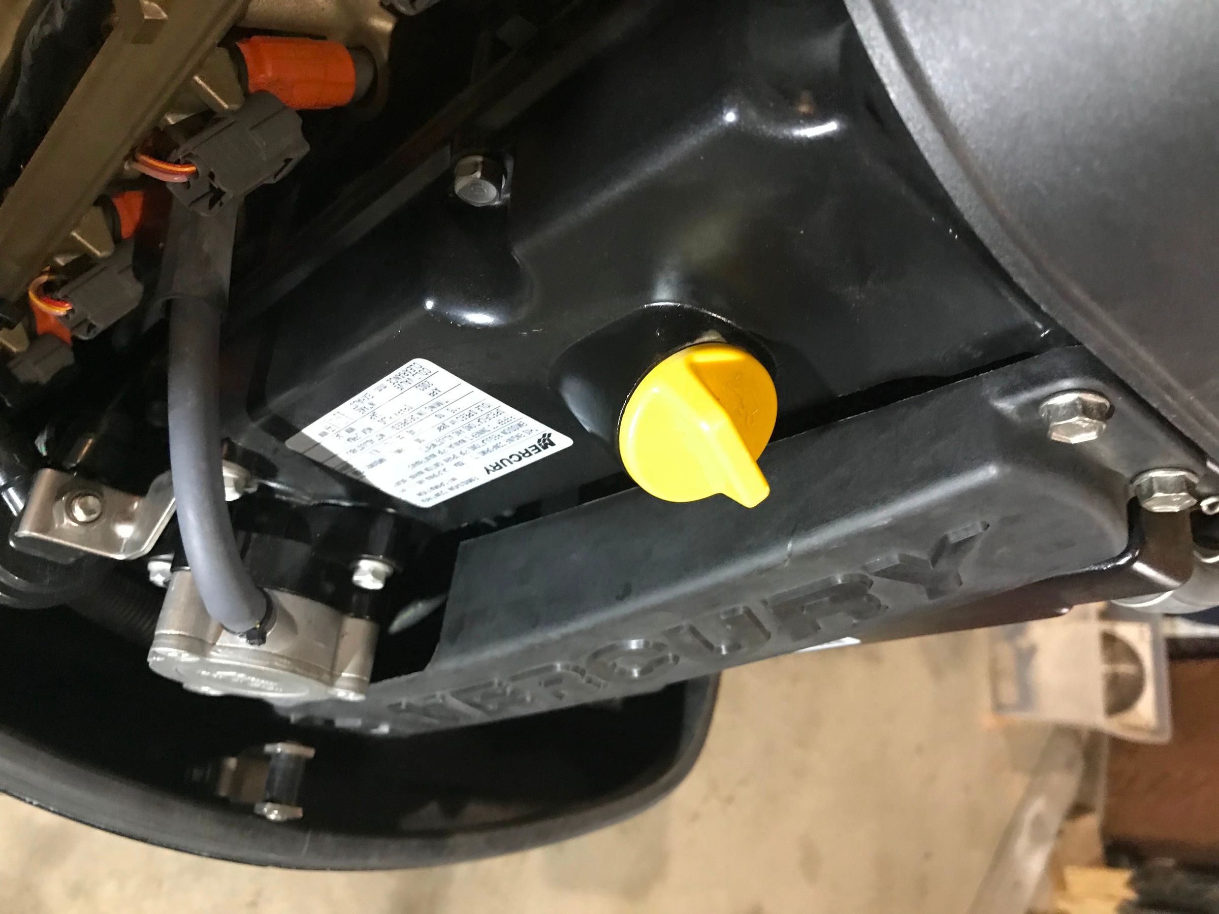 How to Change Oil on a Boat Motor : 7 Steps - Instructables