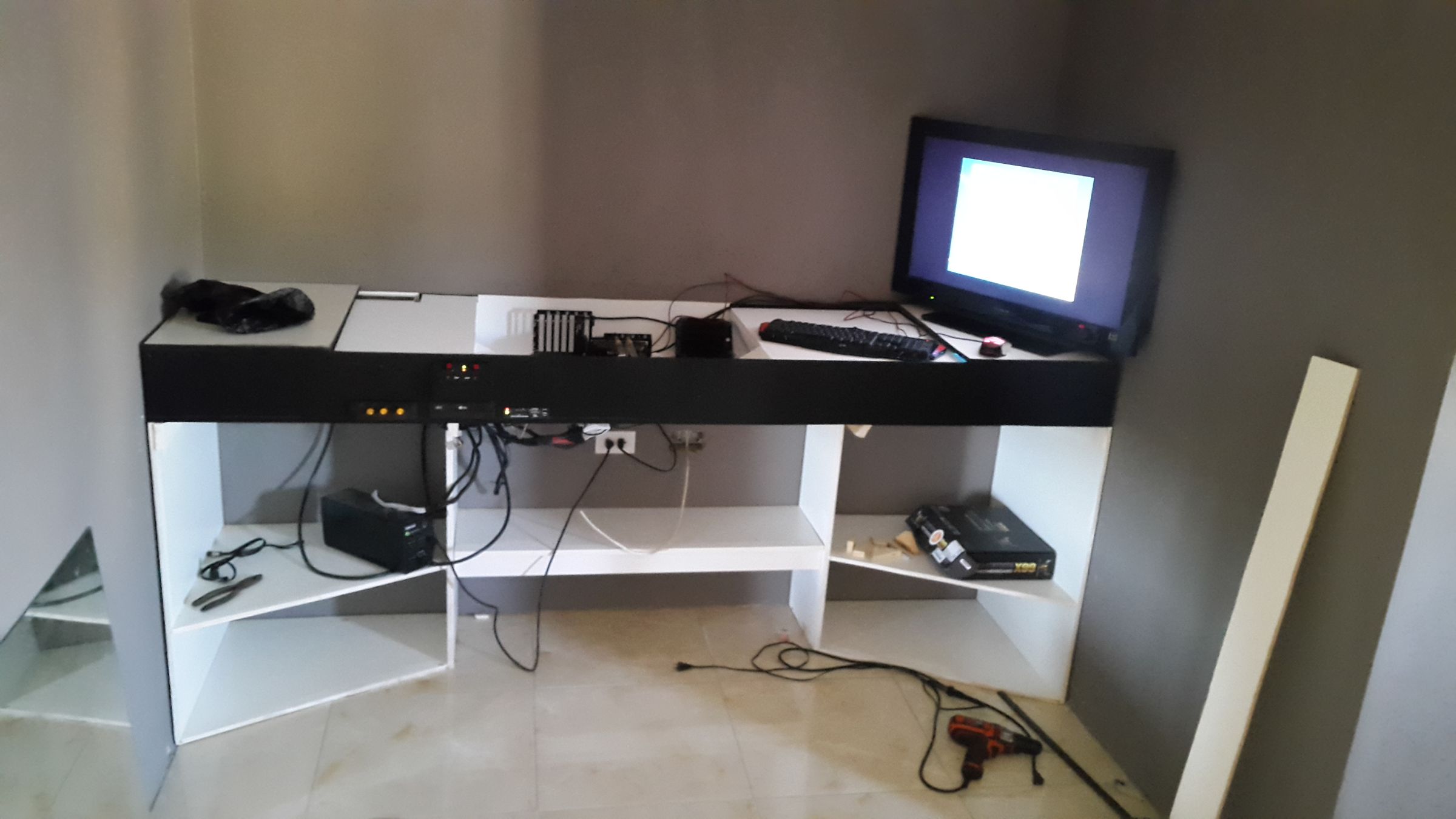 PC Gaming Desk Build : 14 Steps (with Pictures) - Instructables