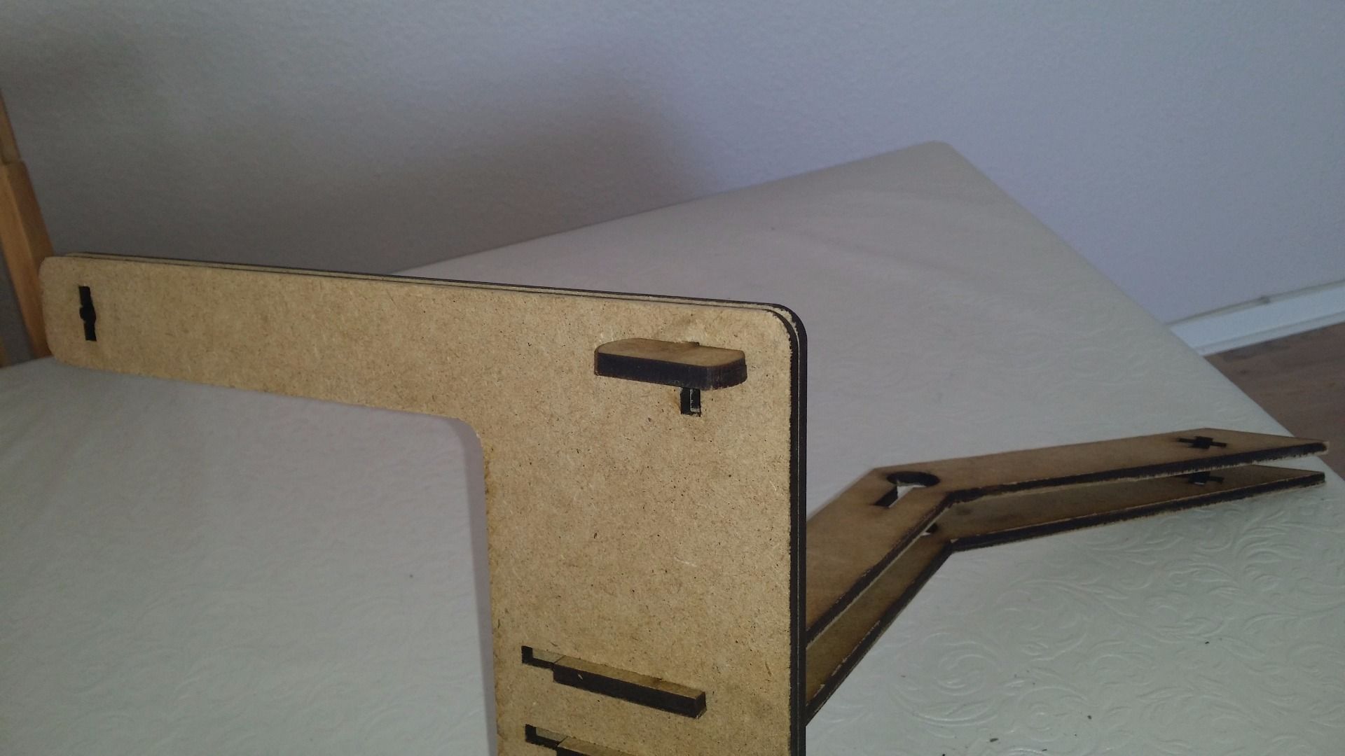 Lasercut Crane W. Automatic Hydraulics : 8 Steps - Instructables
