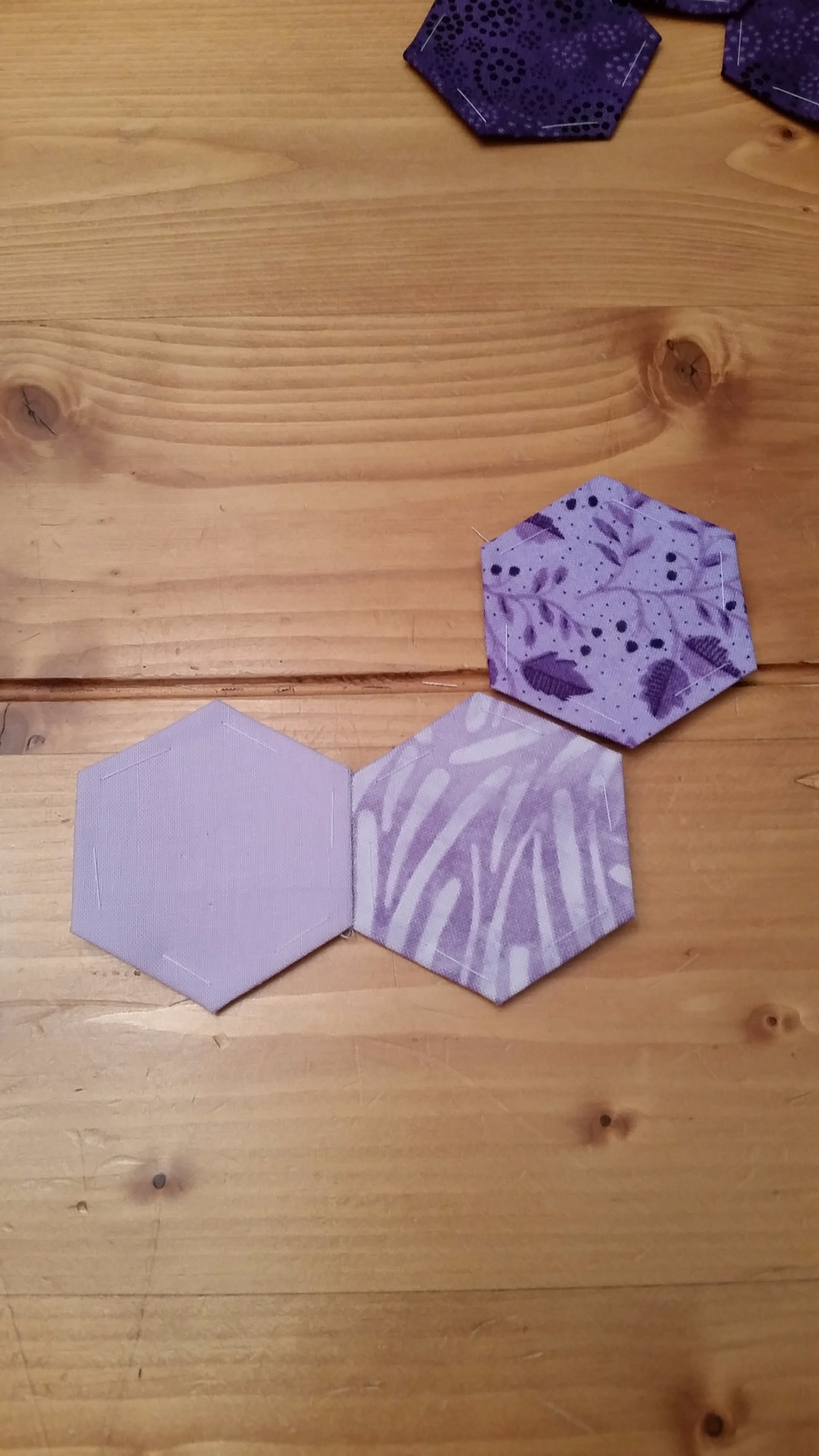 Hexagon English Paper Hand Piecing : 8 Steps (with Pictures ...