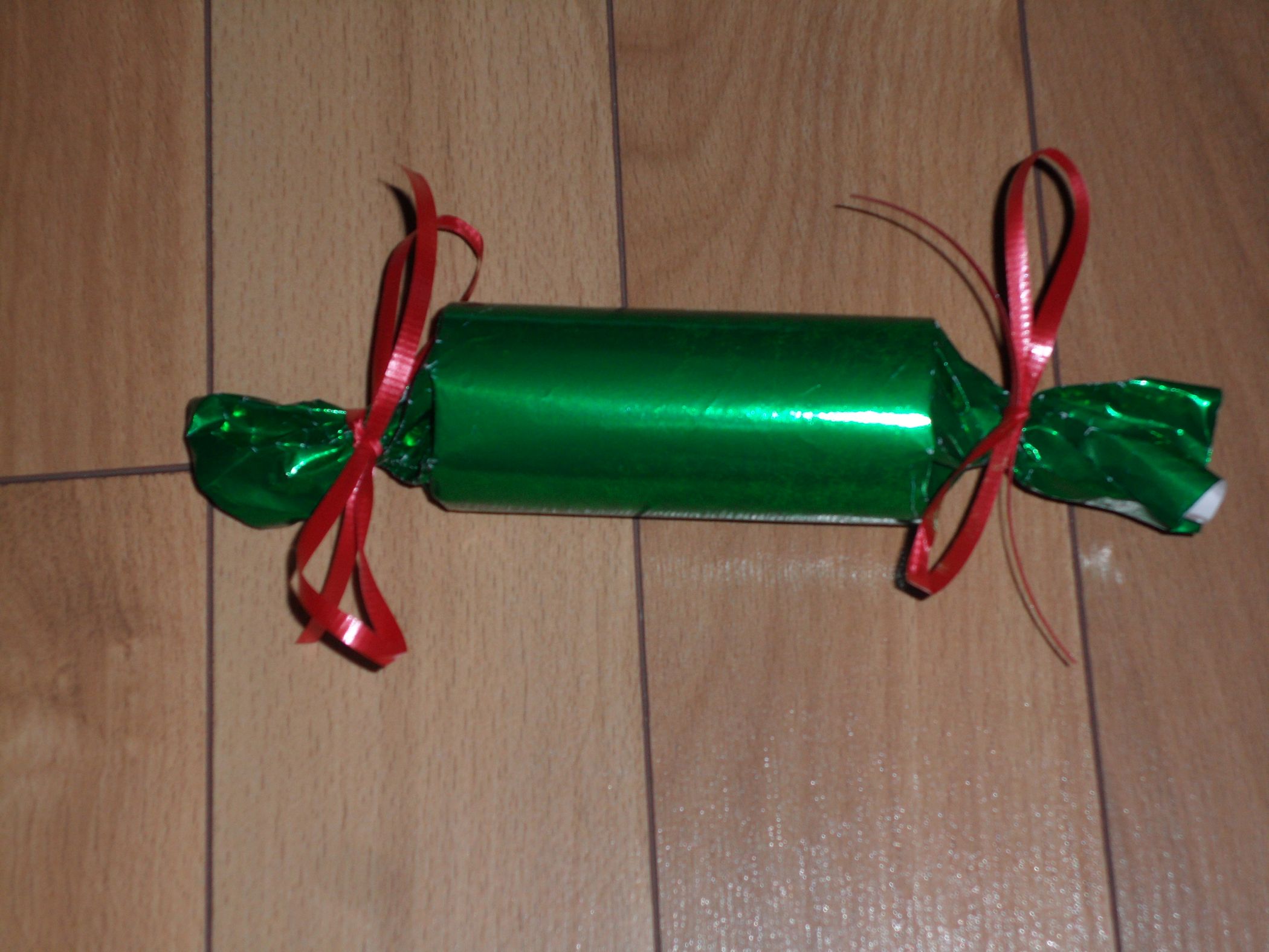 DIY Christmas Crackers : 6 Steps - Instructables