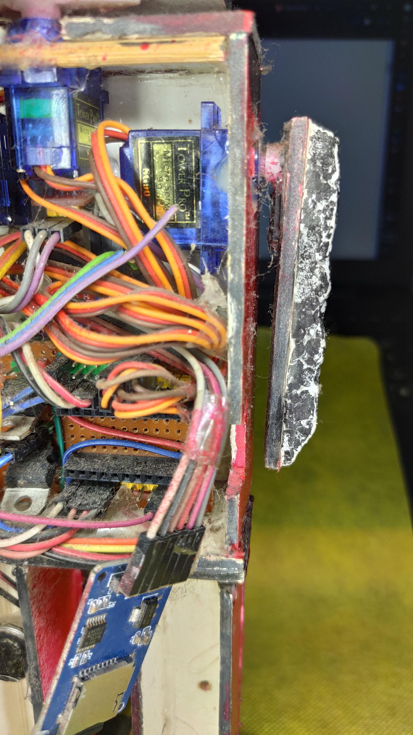 Easy to Make Talking Humanoid Robot! : 7 Steps (with Pictures ...