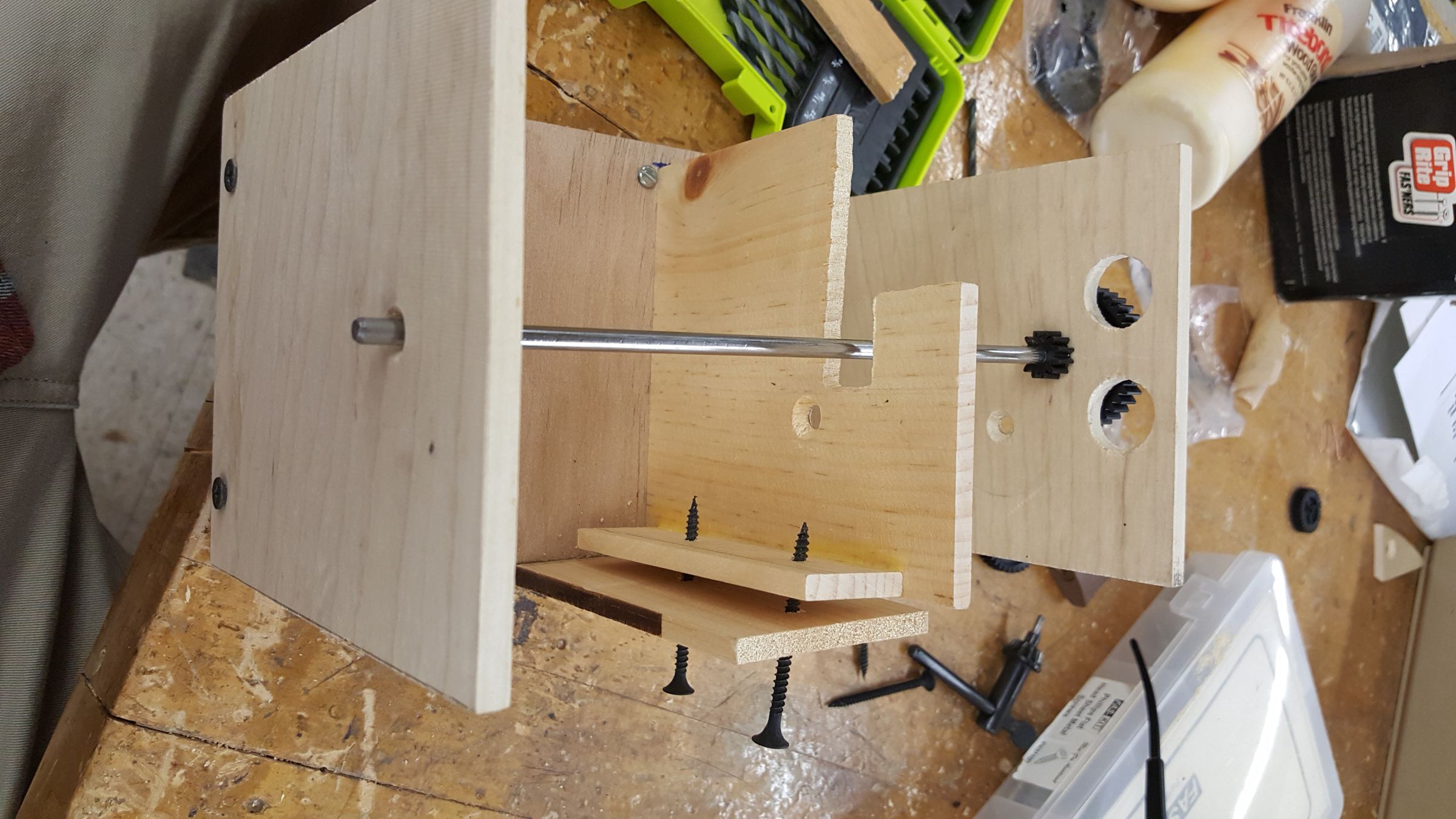 Hand Crank Generator : 14 Steps (with Pictures) - Instructables