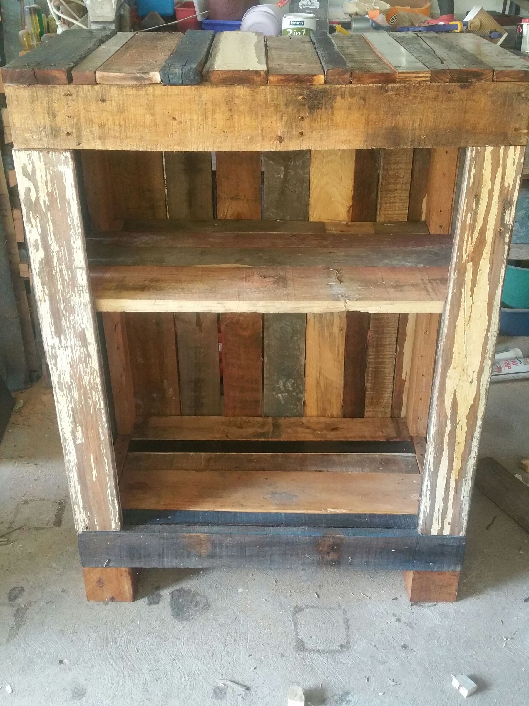 Pallet Cabnet With Shelf : 4 Steps (with Pictures) - Instructables