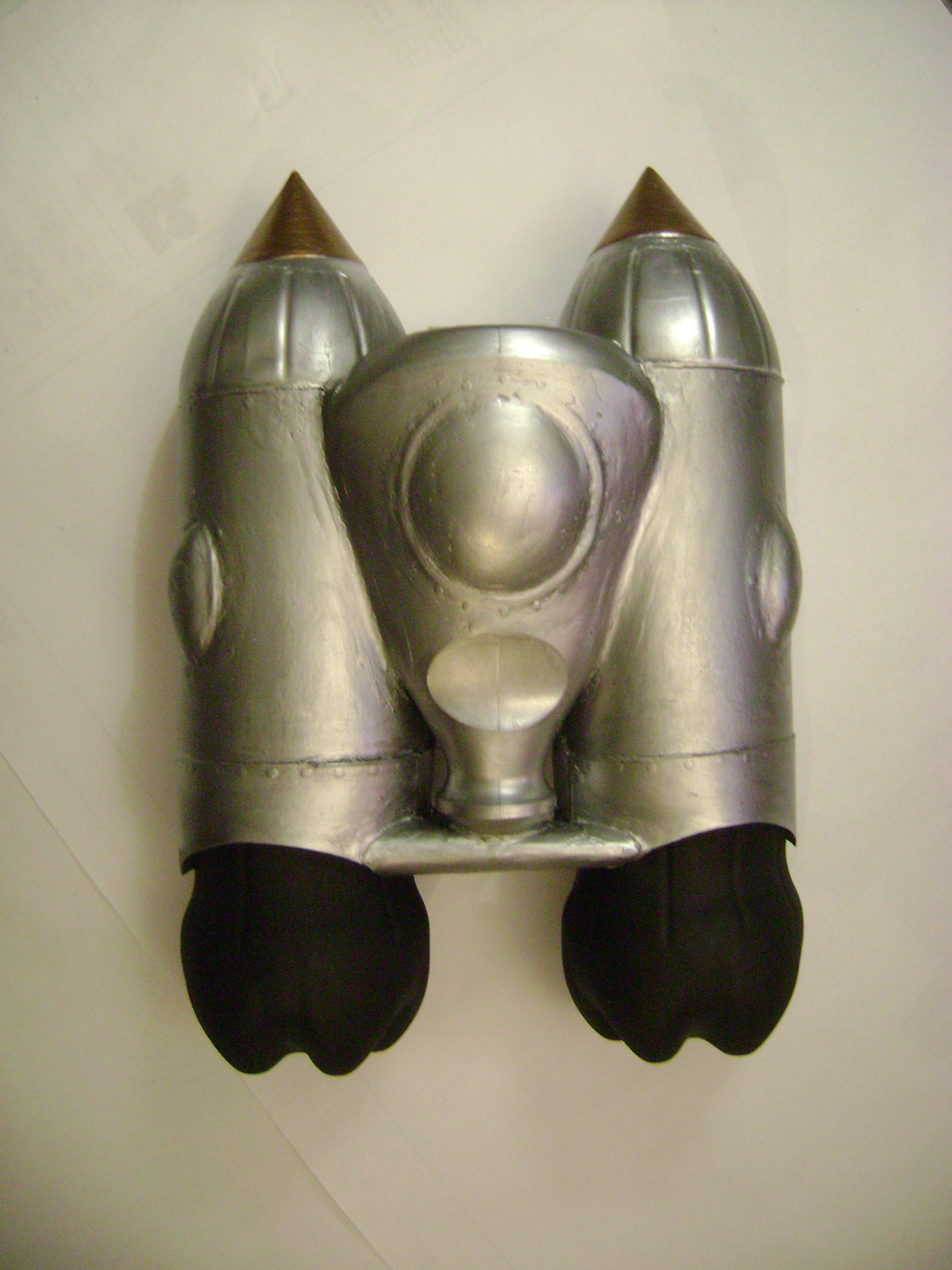 Rocketeer Rocket Pack From Trash : 8 Steps (with Pictures) - Instructables