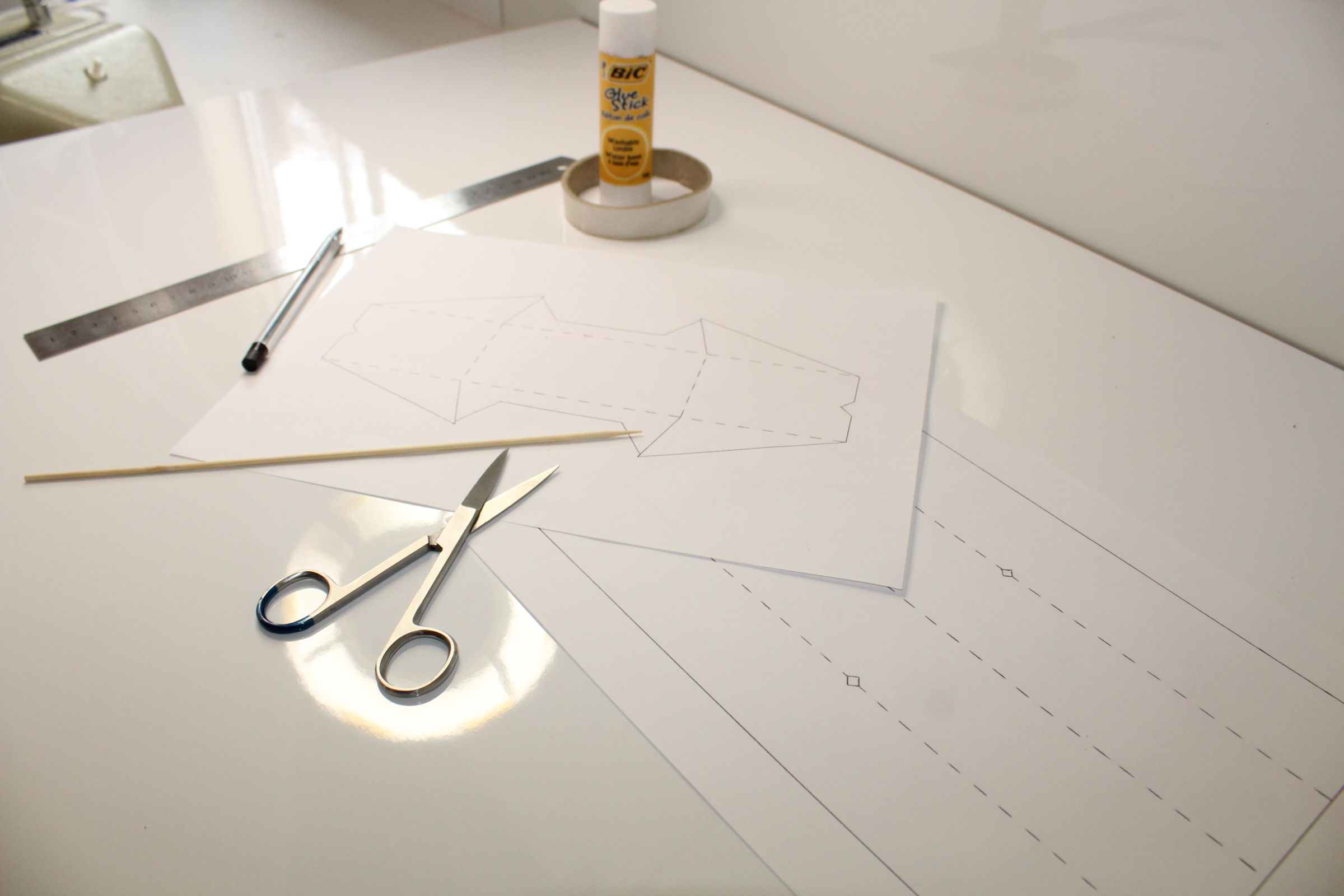 5 Minute Paper Scales : 4 Steps (with Pictures) - Instructables