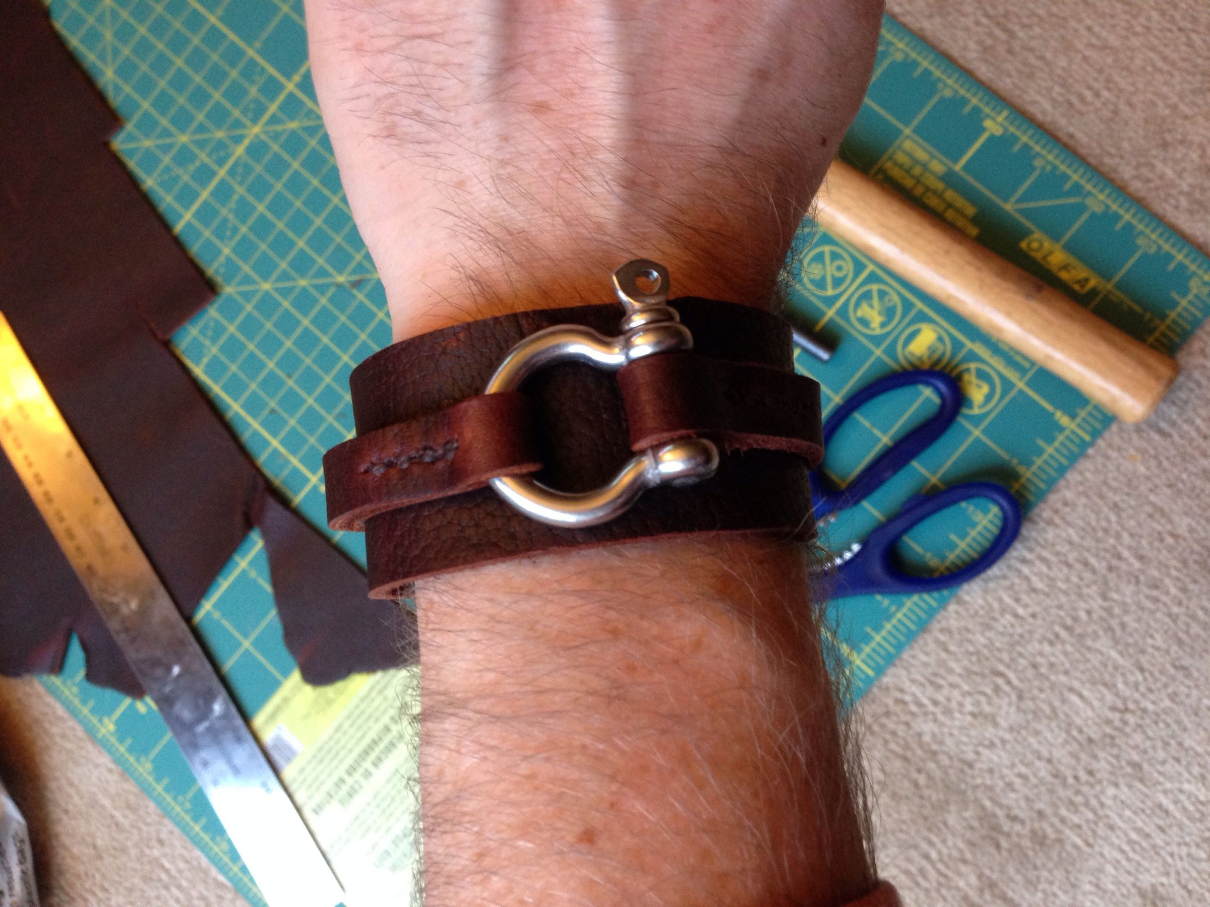 Leather Wrist Cuff : 5 Steps (with Pictures) - Instructables