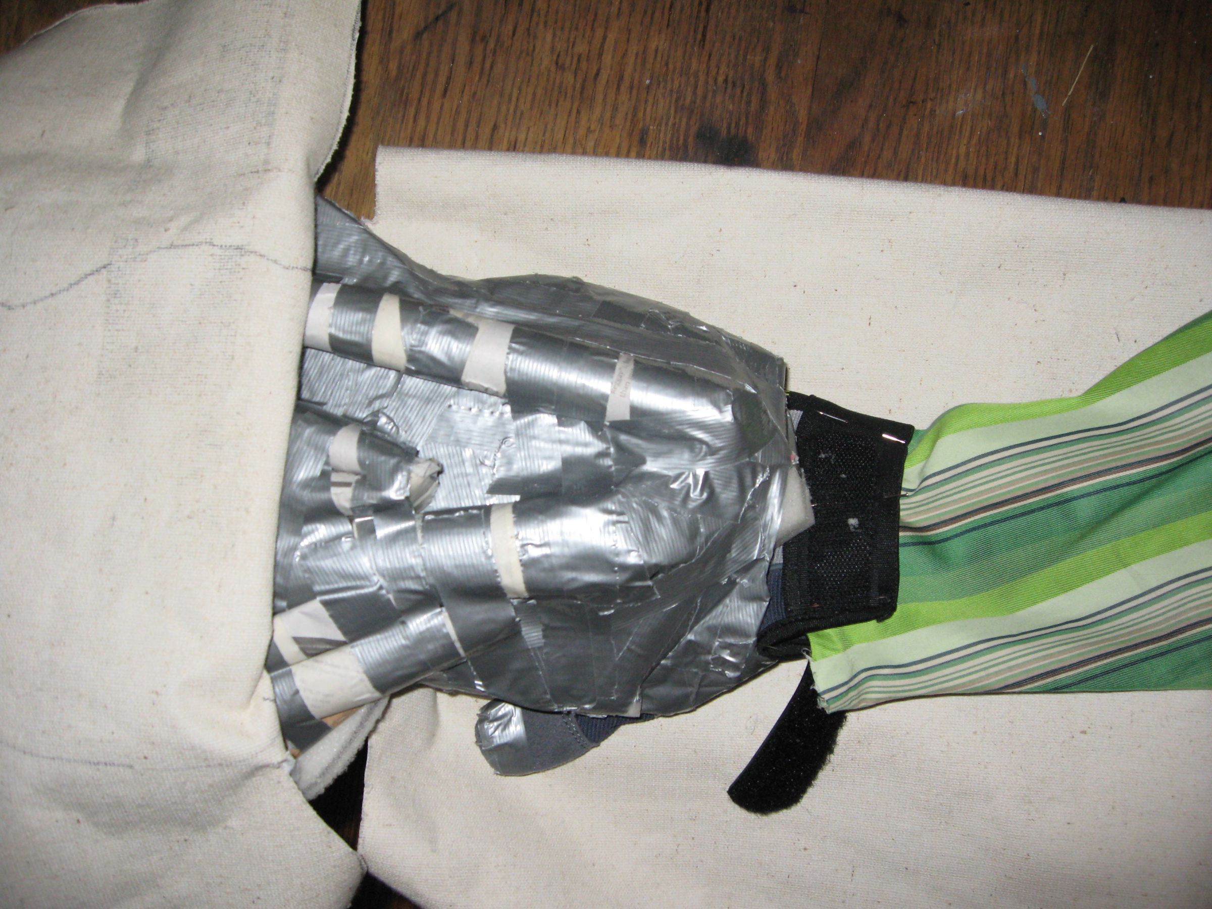 Giant Monster Hands (now With Action Video!) : 9 Steps - Instructables