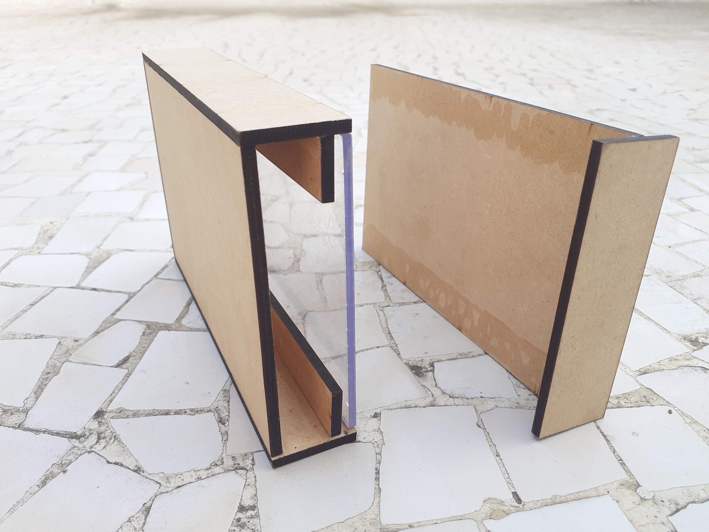 Secret Compartment in Photo Frame : 4 Steps (with Pictures) - Instructables