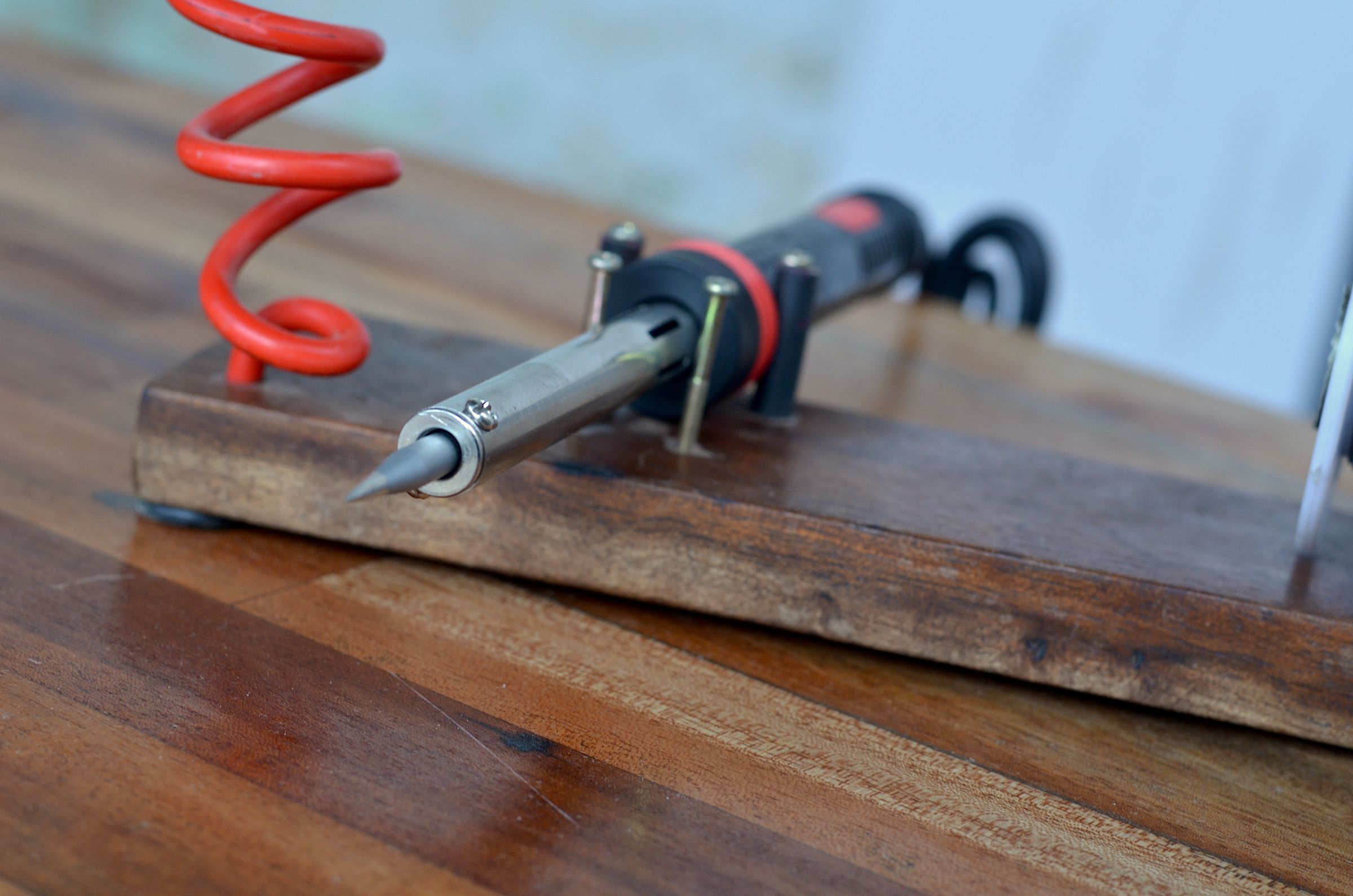 DIY Battery Level Indicator/Auto Cutoff for 12v Battery : 5 Steps (with ...
