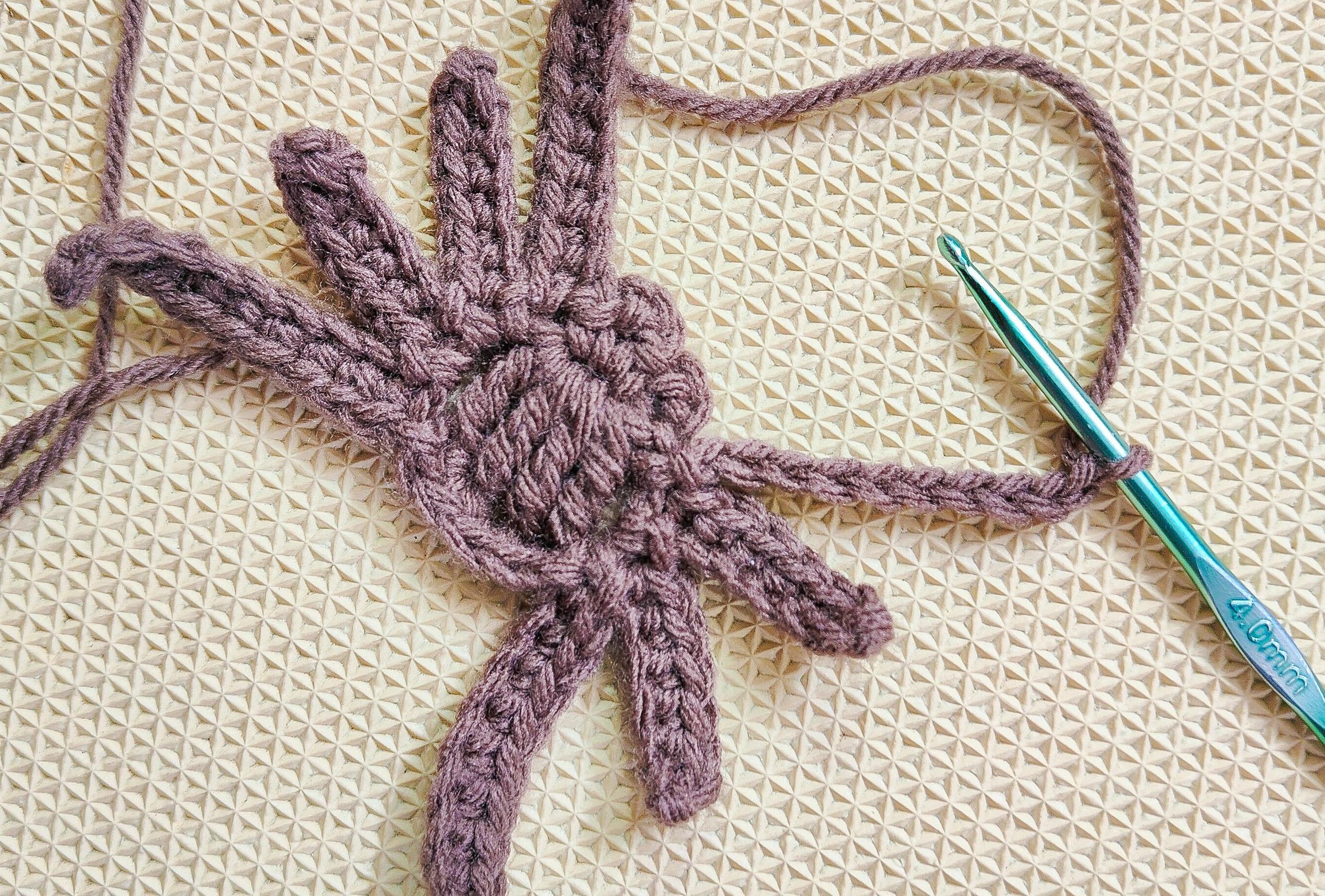 Easy Crochet Spider Applique Halloween Pattern : 4 Steps (with Pictures ...