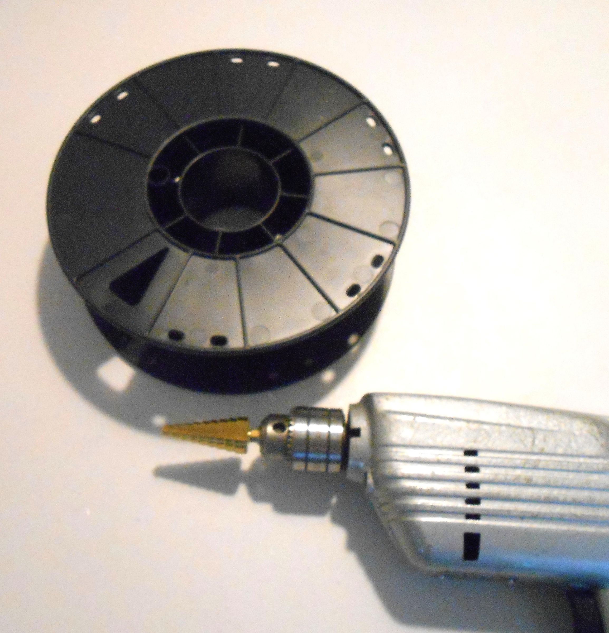 Hinge Shade Empty Filament Spool Lamp : 5 Steps (with Pictures ...