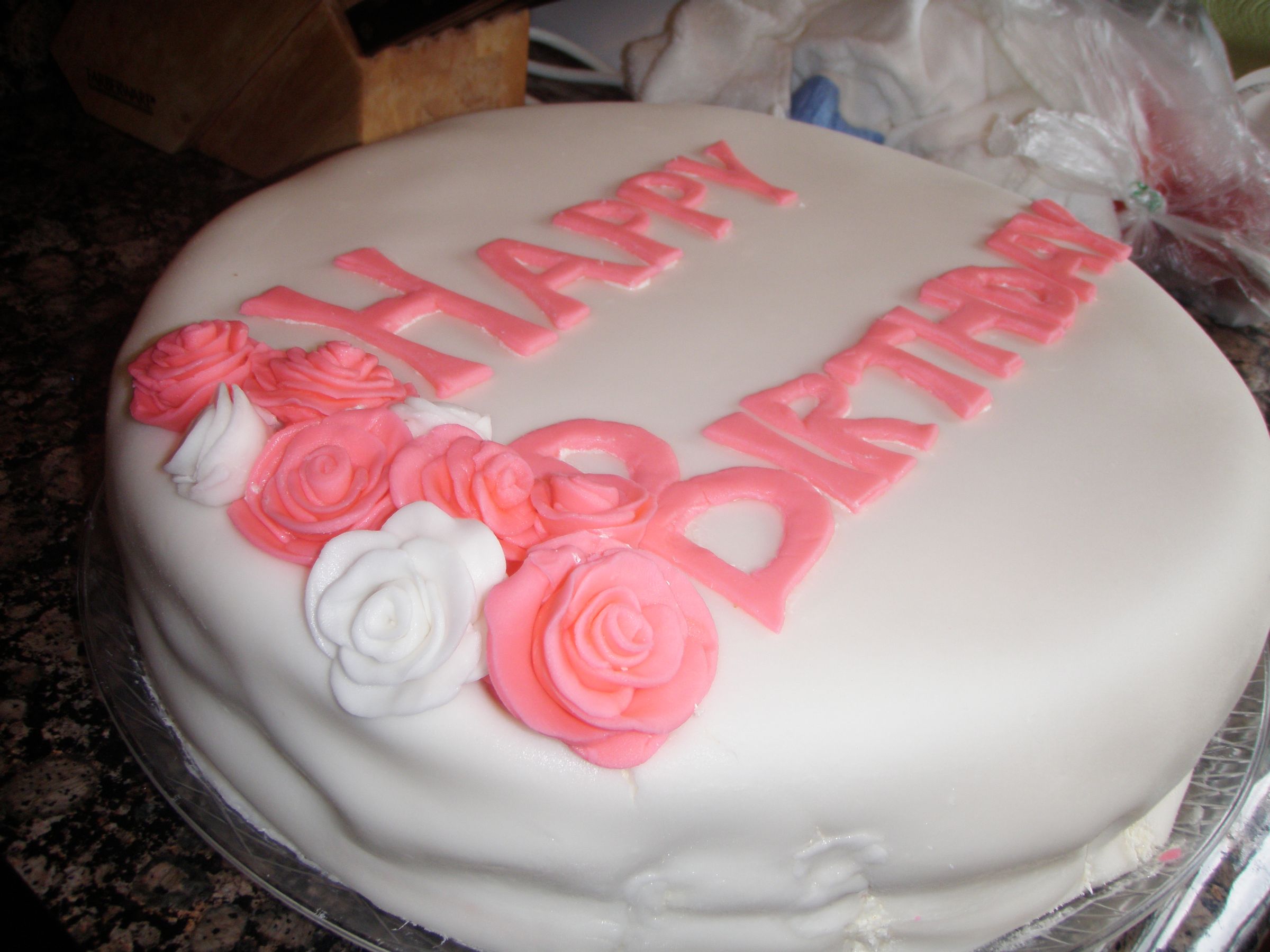 Using Roses on Your Cake - Instructables