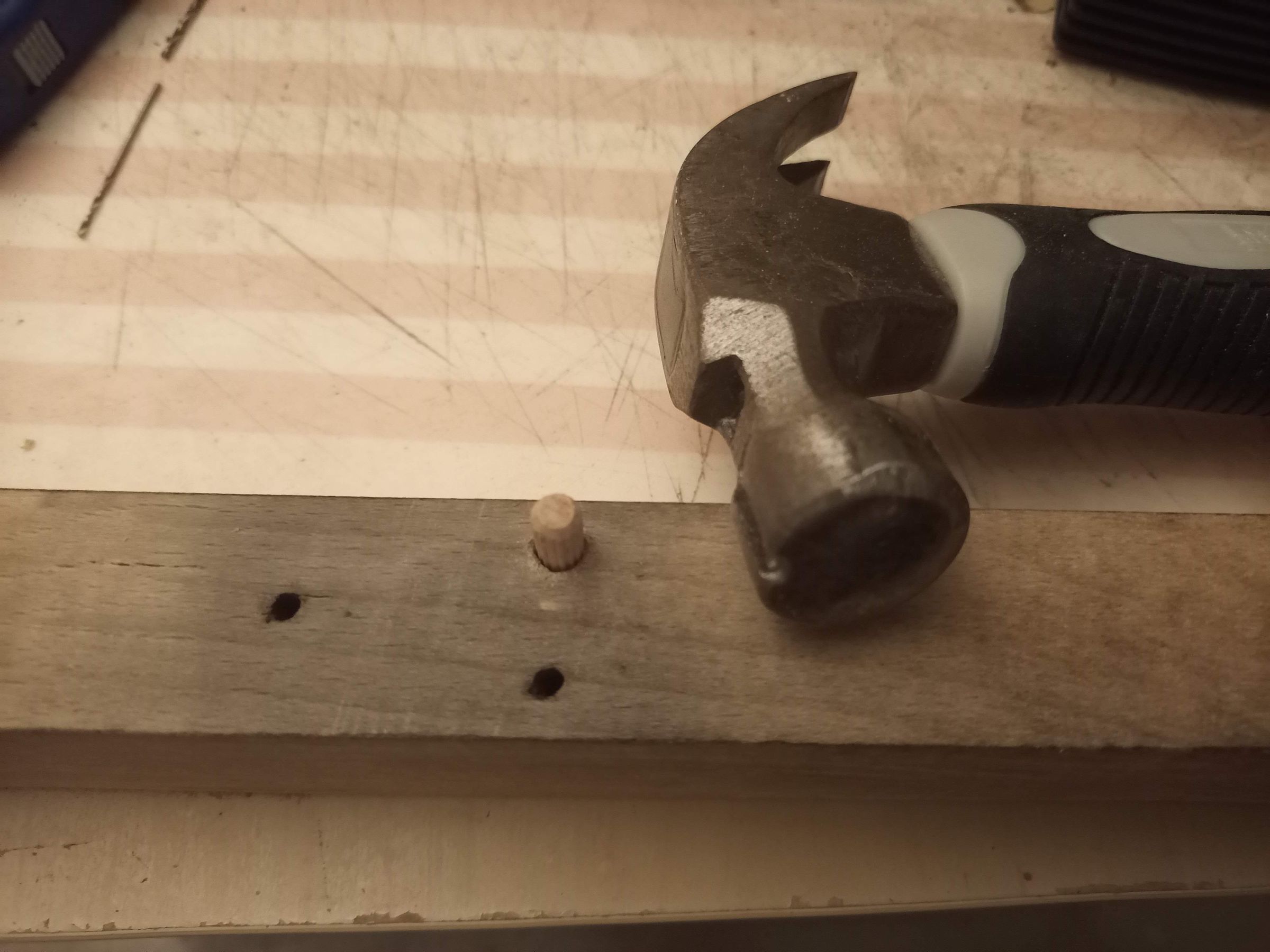 Old Easel Restoration : 21 Steps (with Pictures) - Instructables