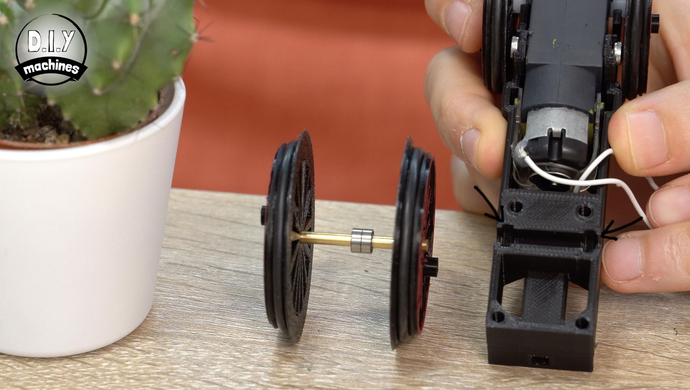 3D PRINT a STEAM TRAIN 🚂 With Live Camera Streaming and Wifi Controls ...