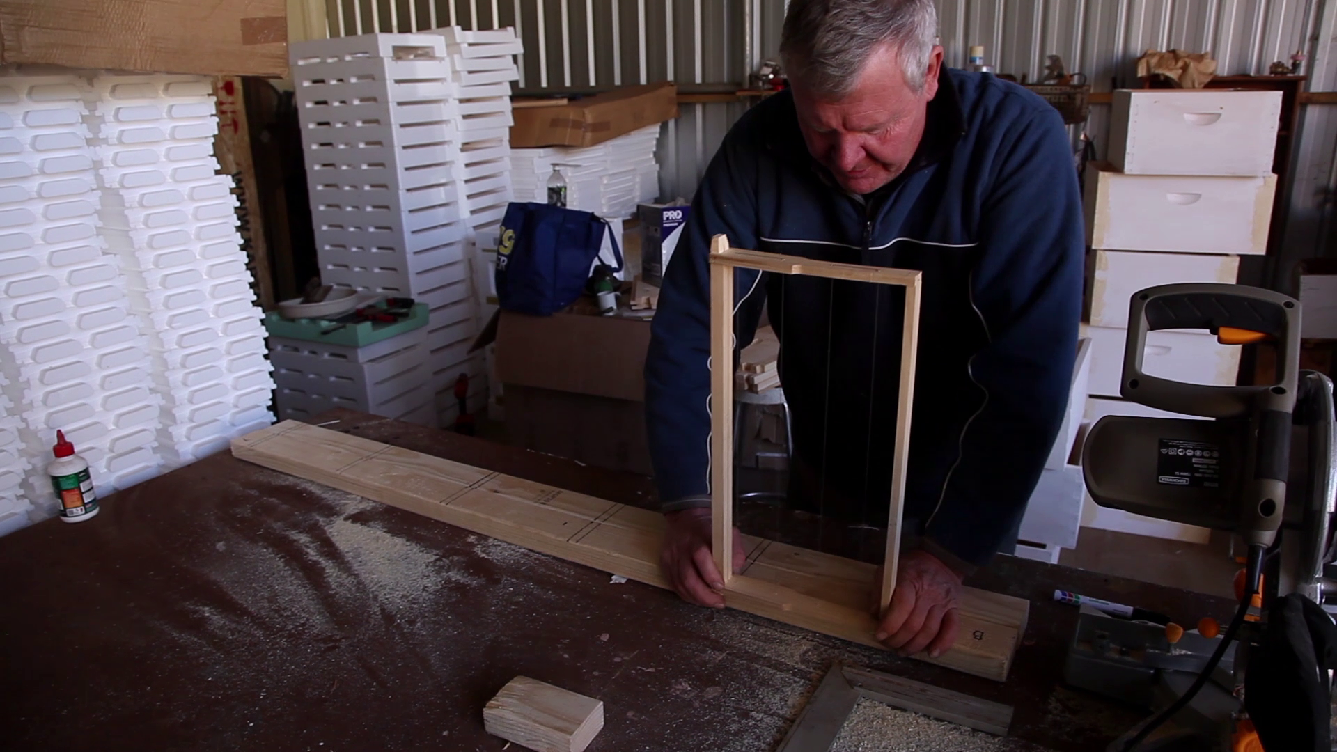 How to Build an Observation Bee Hive : 20 Steps (with Pictures ...