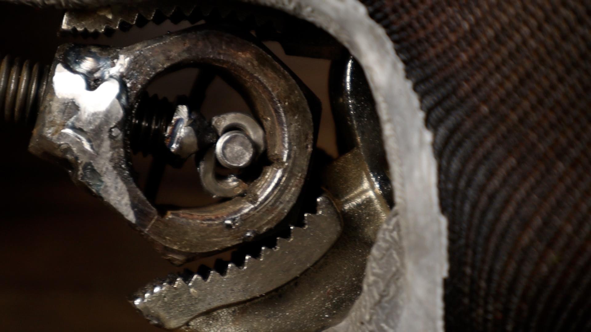 Nut Splitter : 6 Steps - Instructables