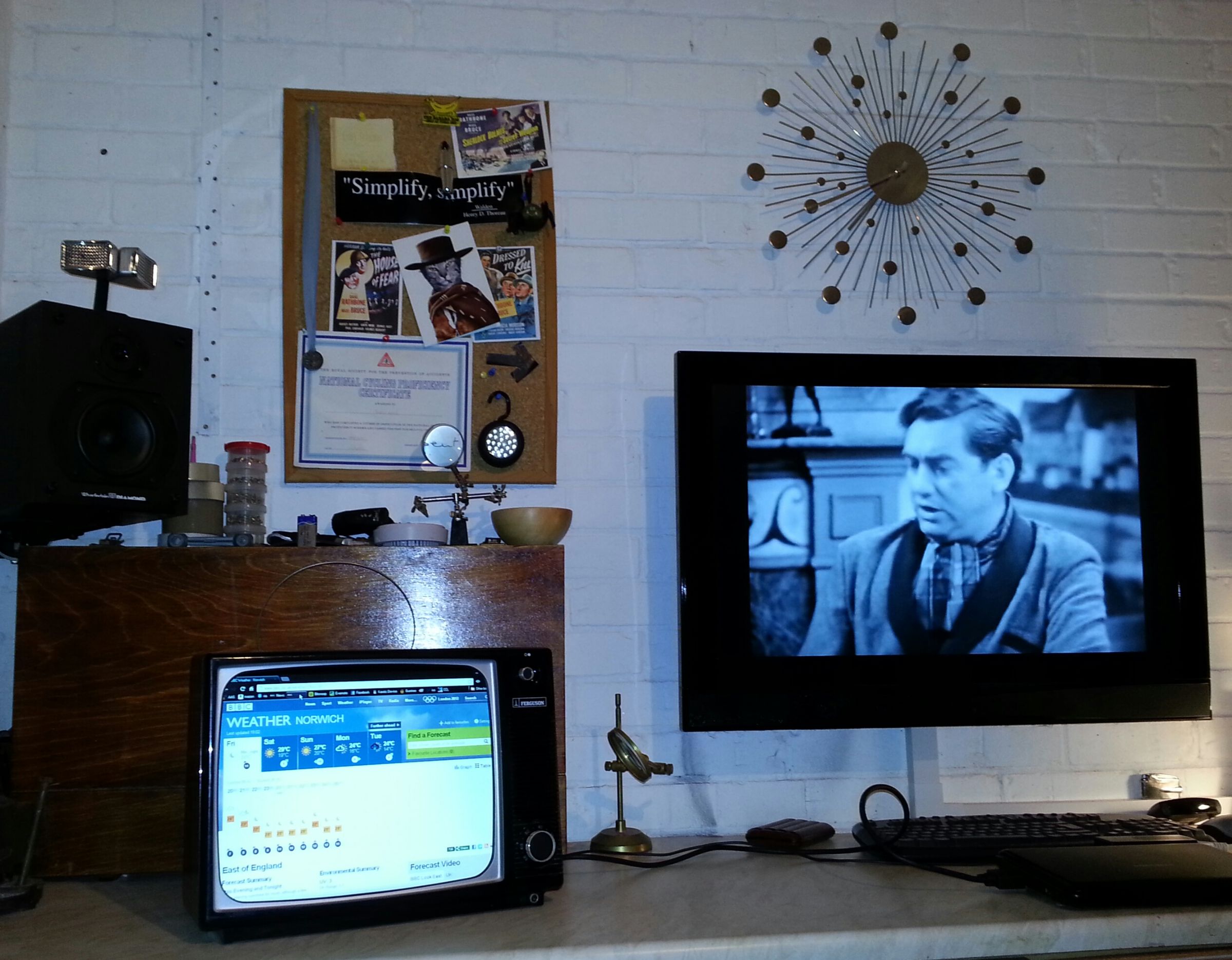 Upcycle a 70s TV Into a Monitor : 3 Steps - Instructables