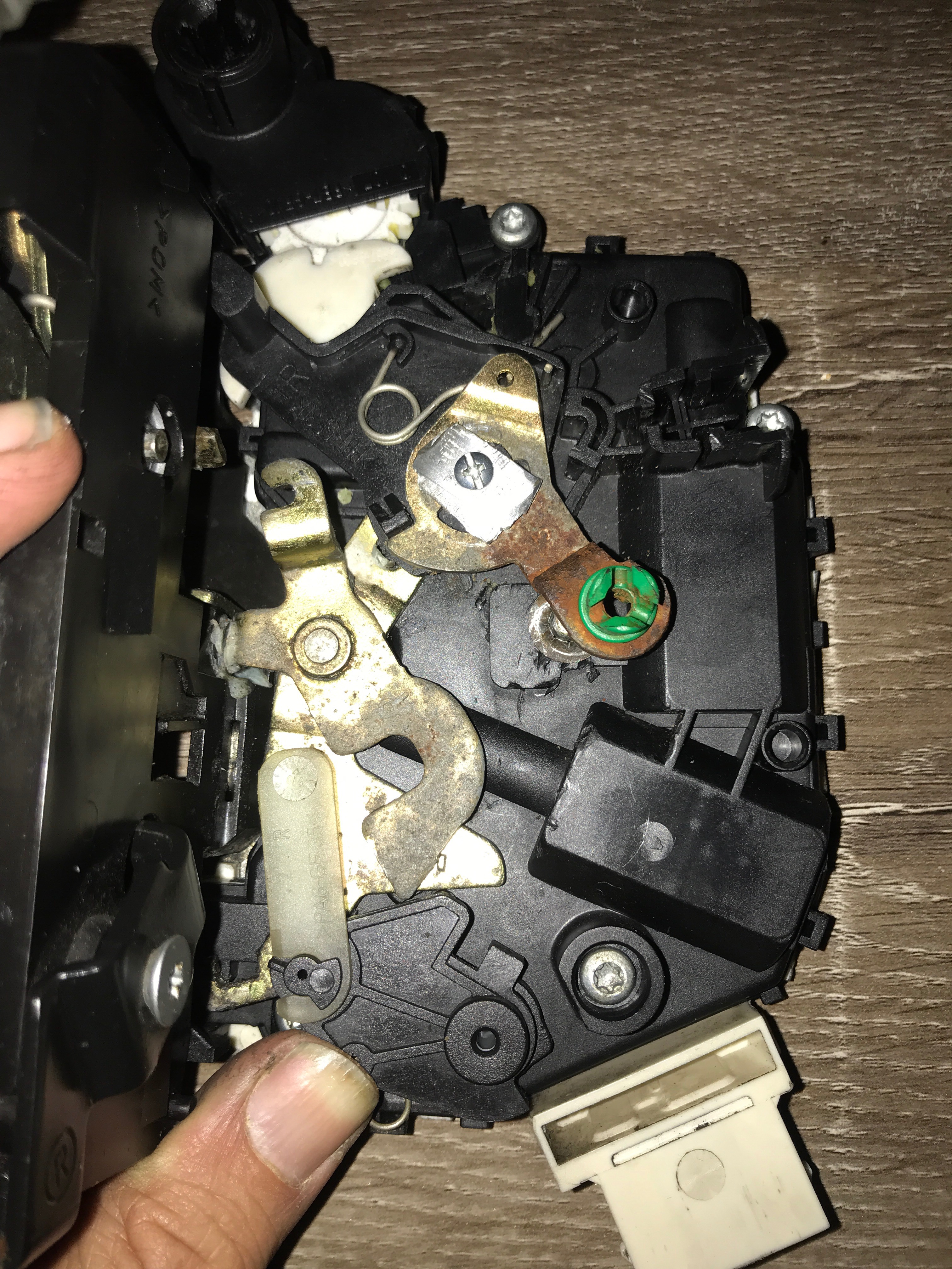 Repair Mini Cooper Electric Door Lock Actuator / Locking Mechanism : 18 ...