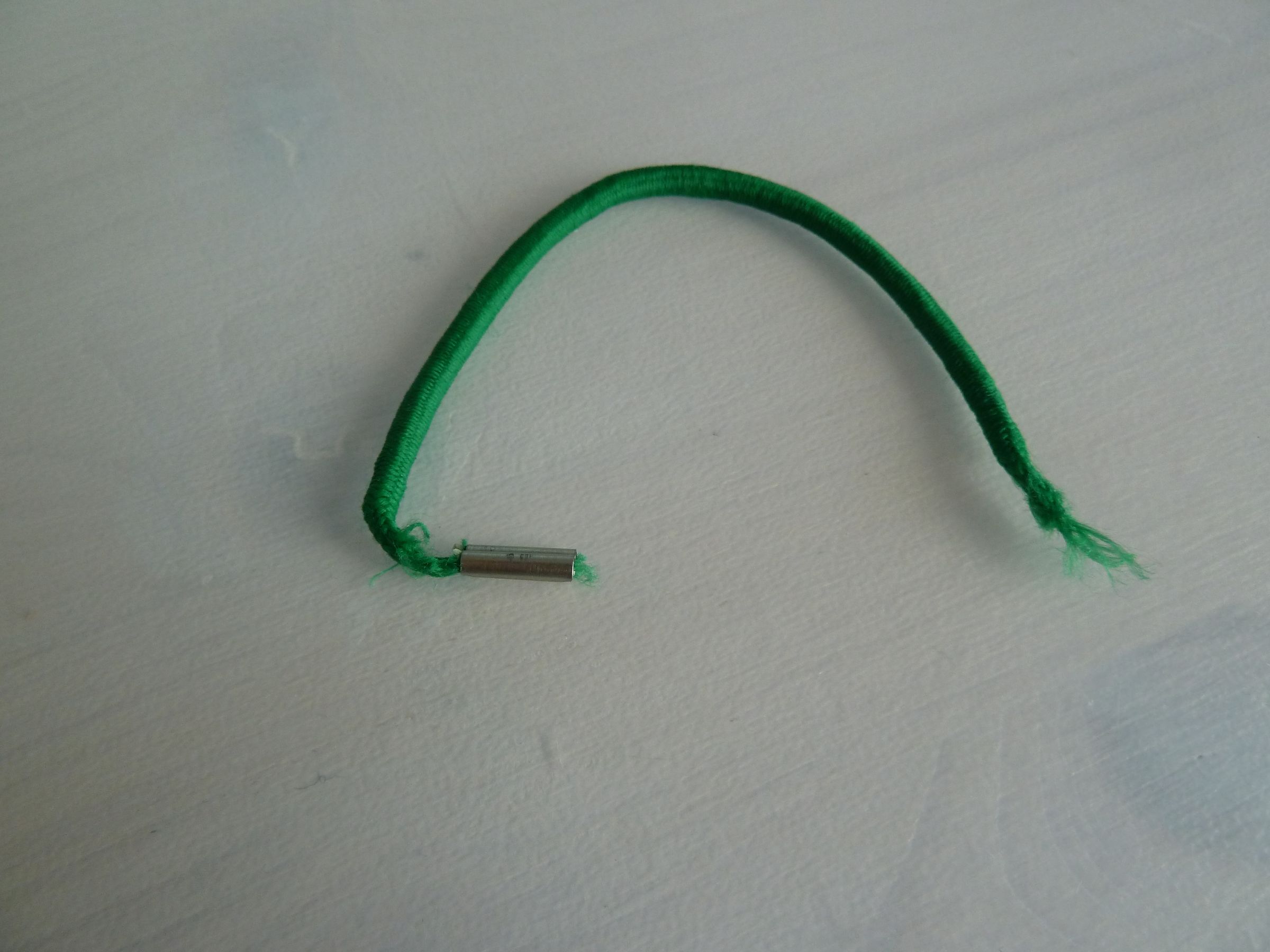 Elastic Band Knotted Ring : 6 Steps - Instructables